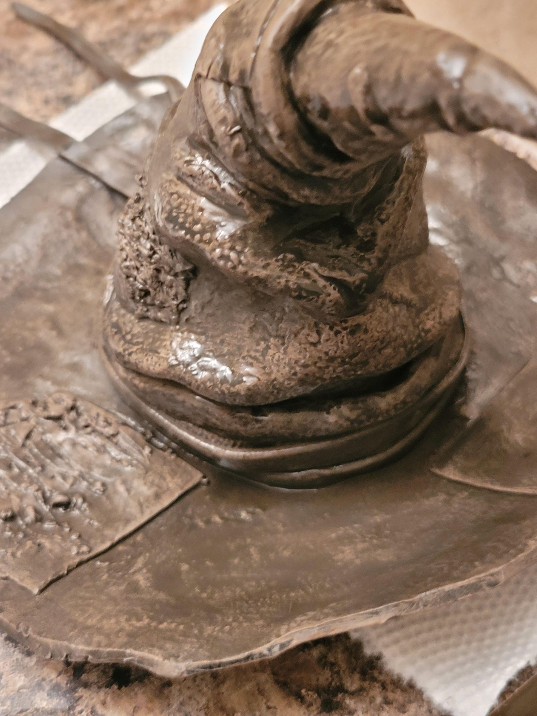 Clay Sorting Hat Pencil Holder on Stool (Harry Potter) : 18 Steps (with ...