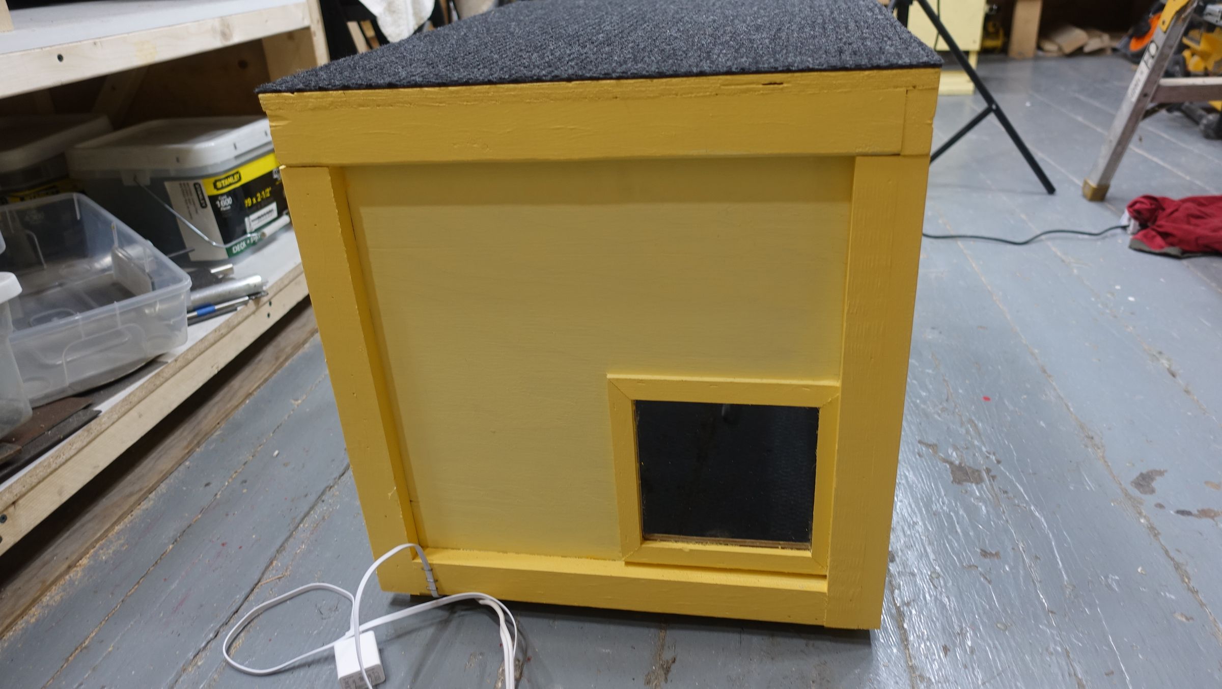 Heated Winter Cat Shelter and Seat : 6 Steps - Instructables
