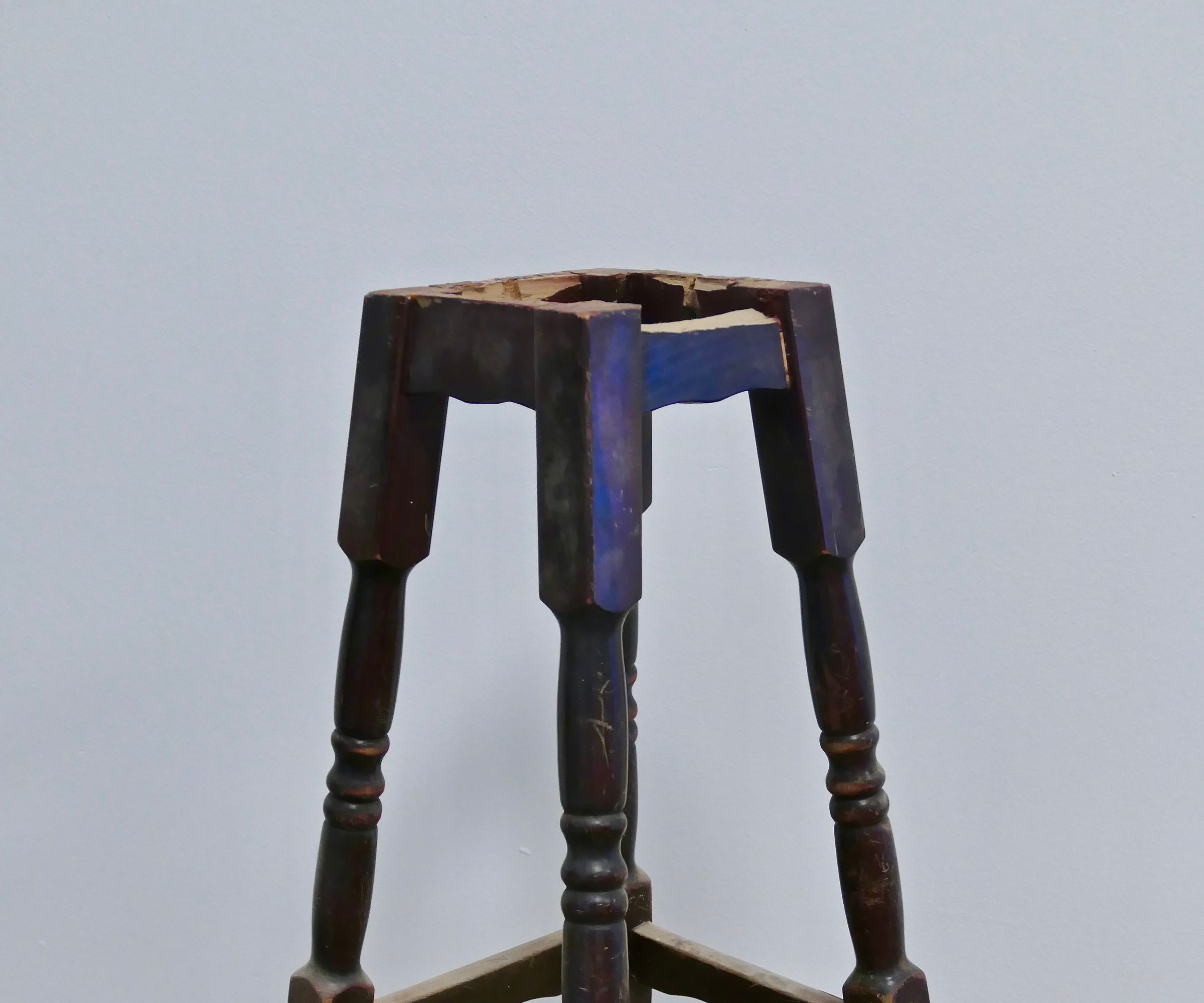 The Clothing Stool : 6 Steps - Instructables