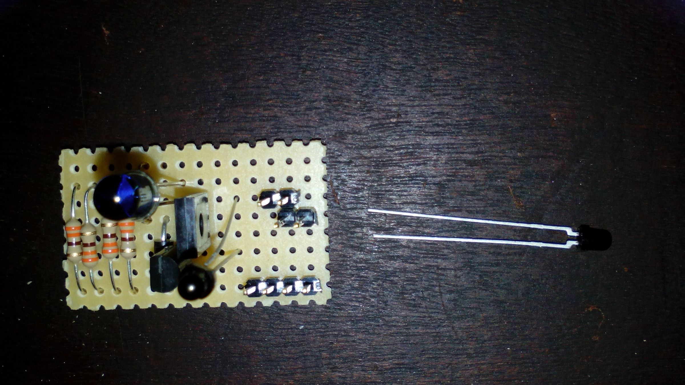 Build a Cheap and Easy IR Detector and Motor Driver for SUMO ROBOT : 7 ...
