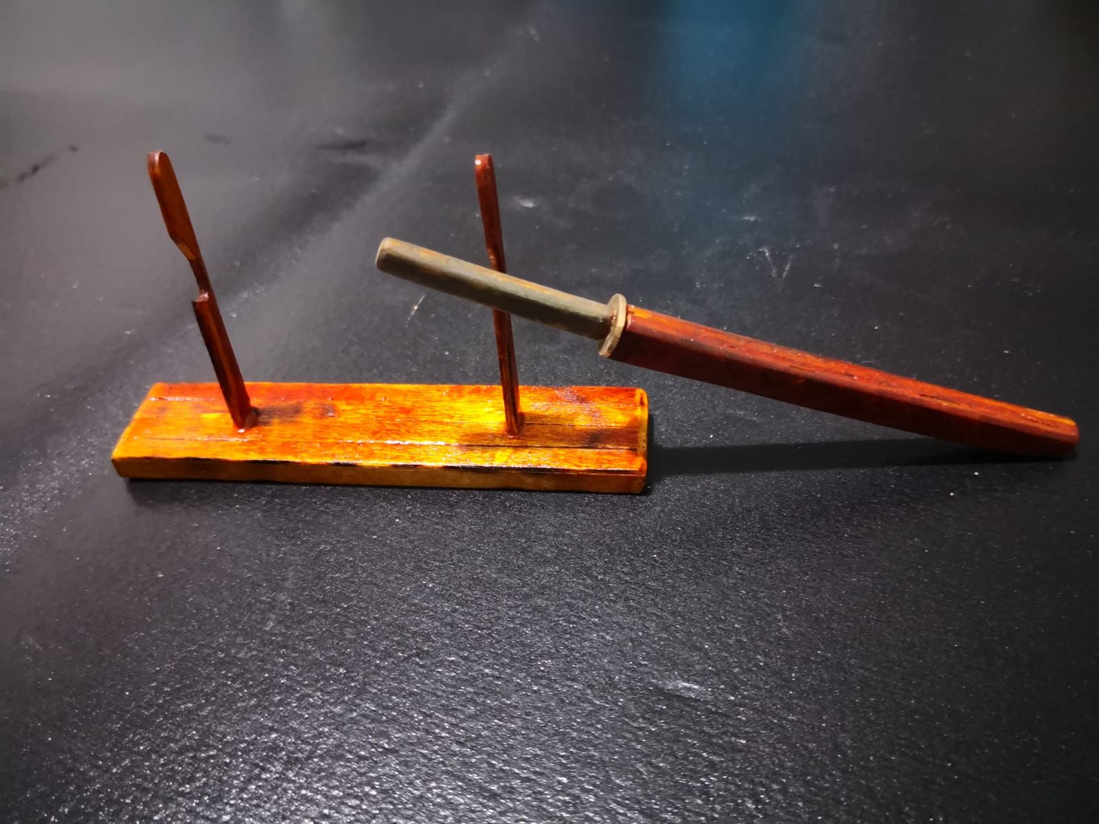 Mini Katana Stand - Instructables
