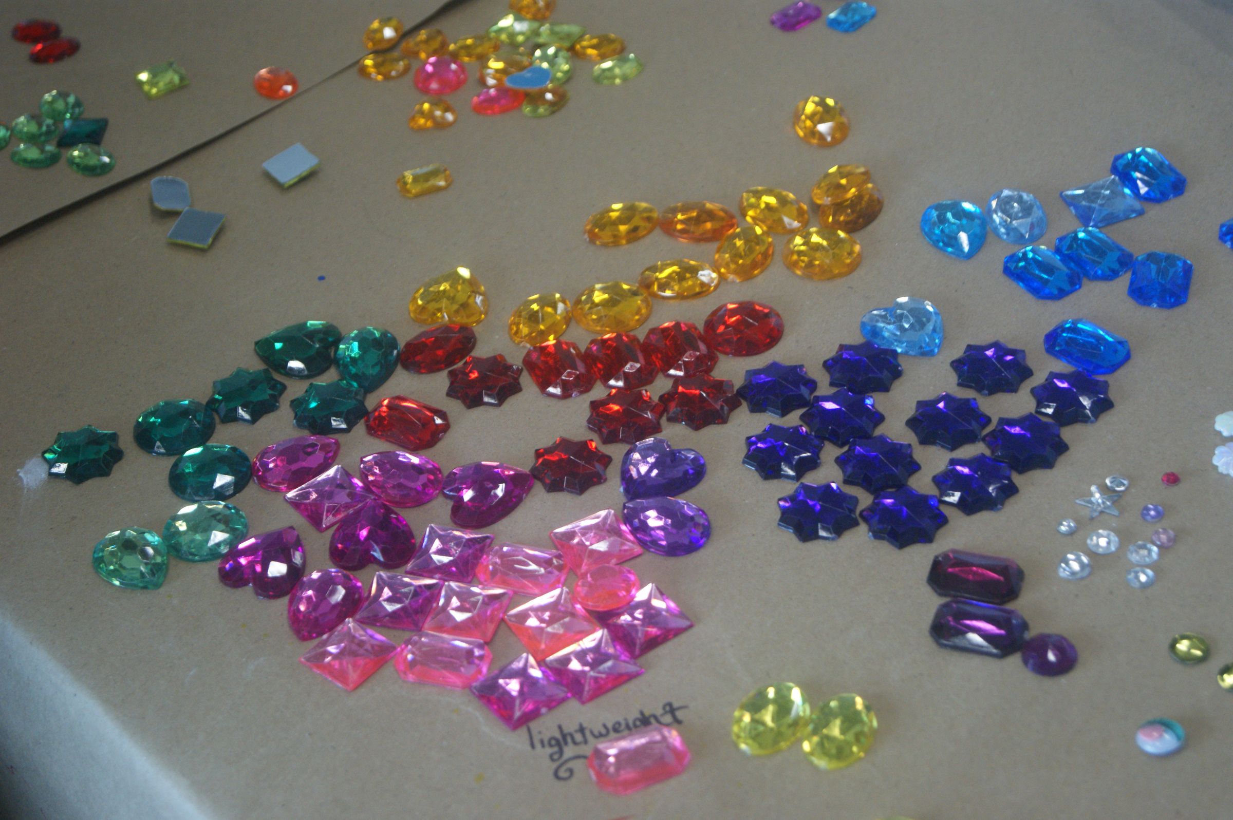 Bedazzle an Object // Ascend As a Swag Butterfly : 6 Steps - Instructables