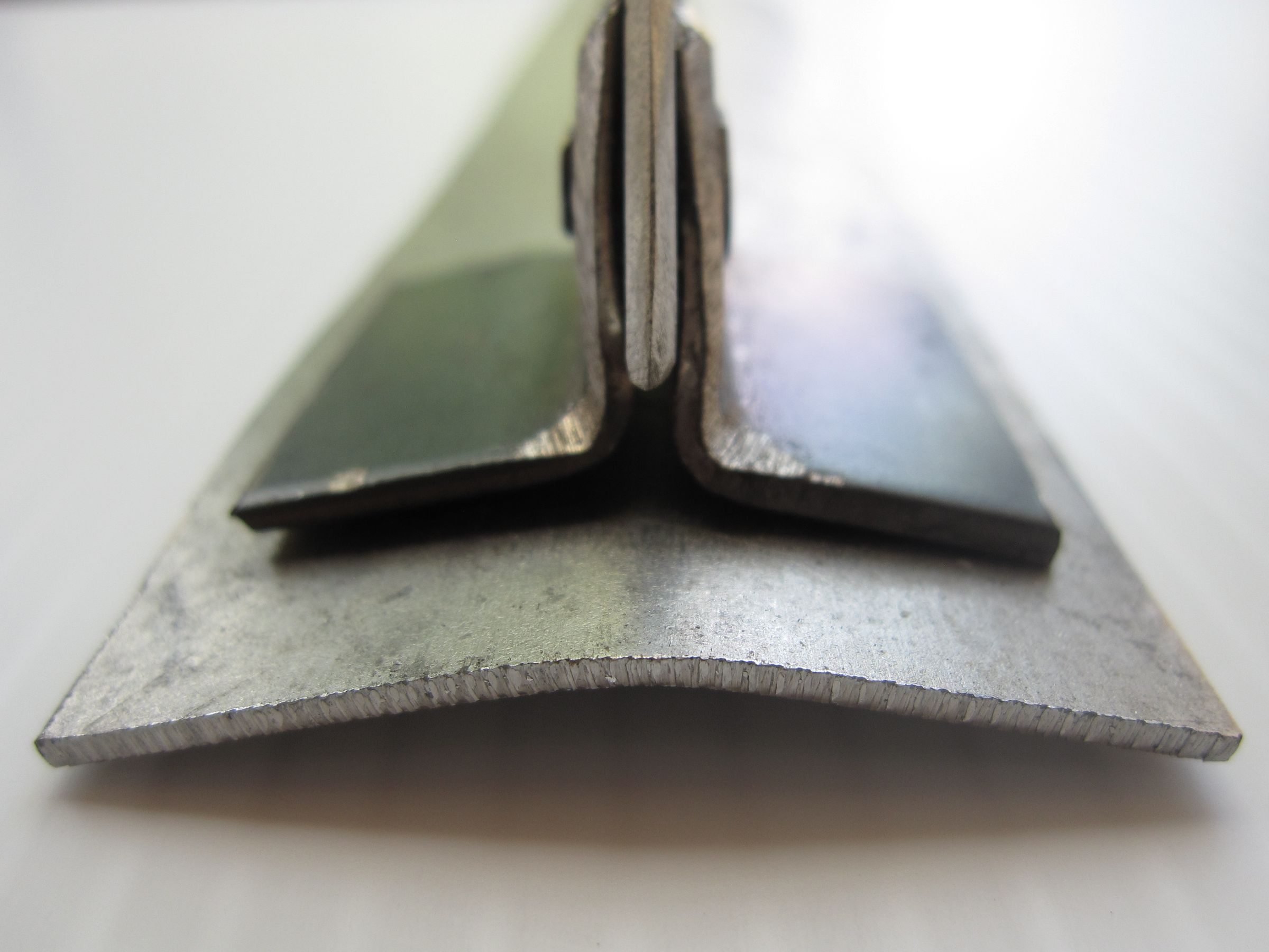 Batman's Bladed Vambraces : 10 Steps - Instructables