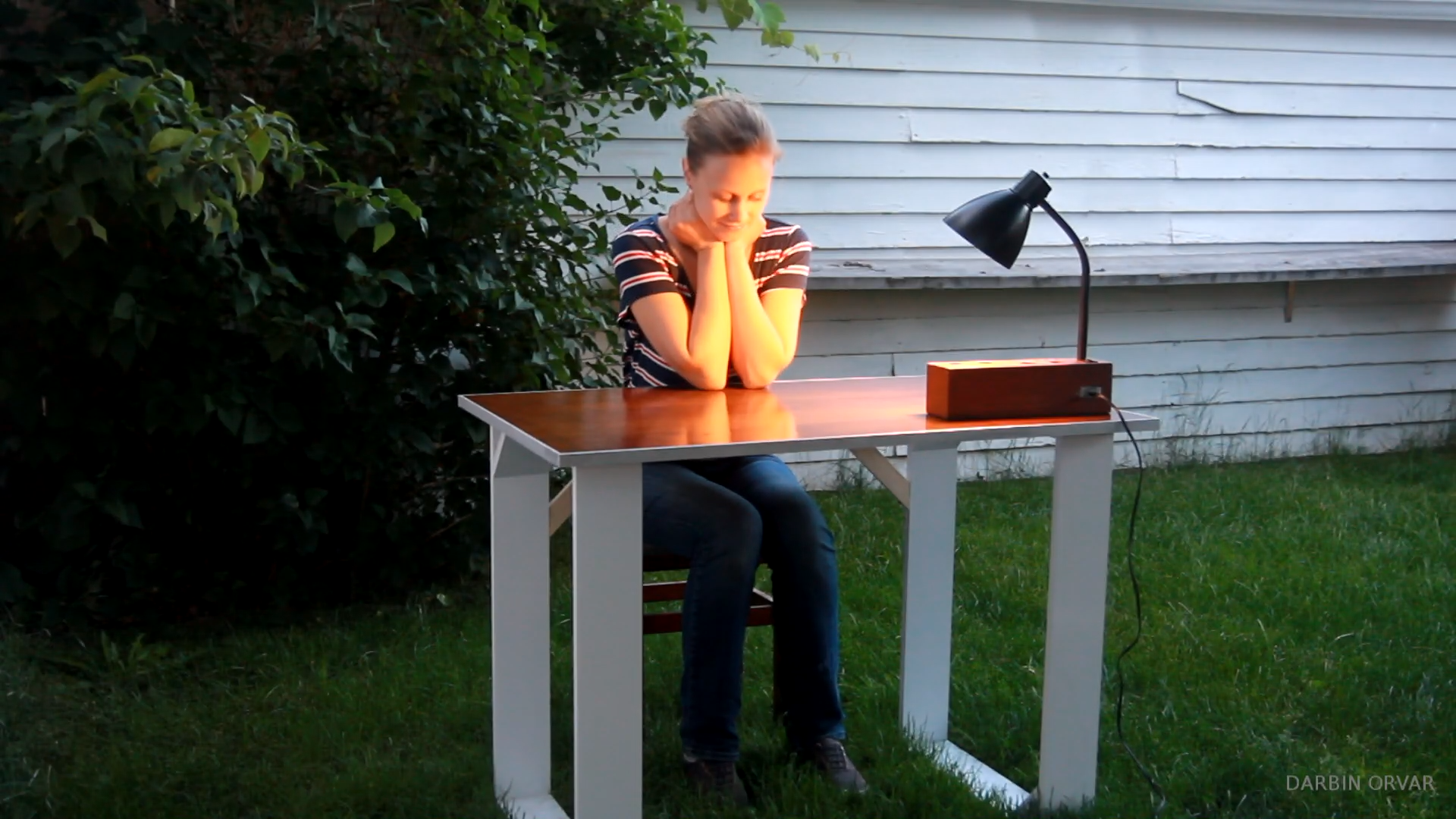 DIY Simple Modern Desk : 6 Steps (with Pictures) - Instructables