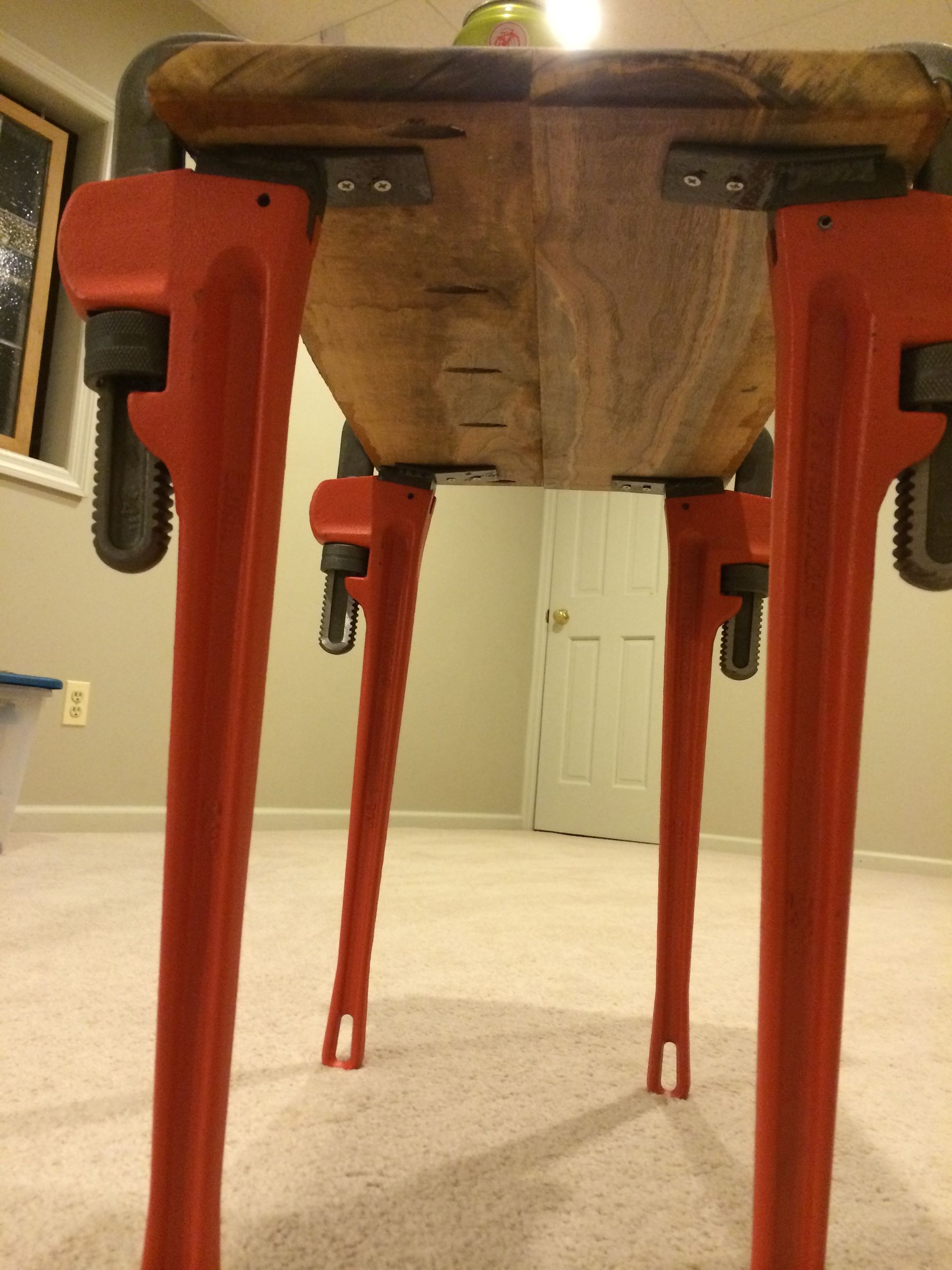 Pipe Wrench Table : 6 Steps (with Pictures) - Instructables