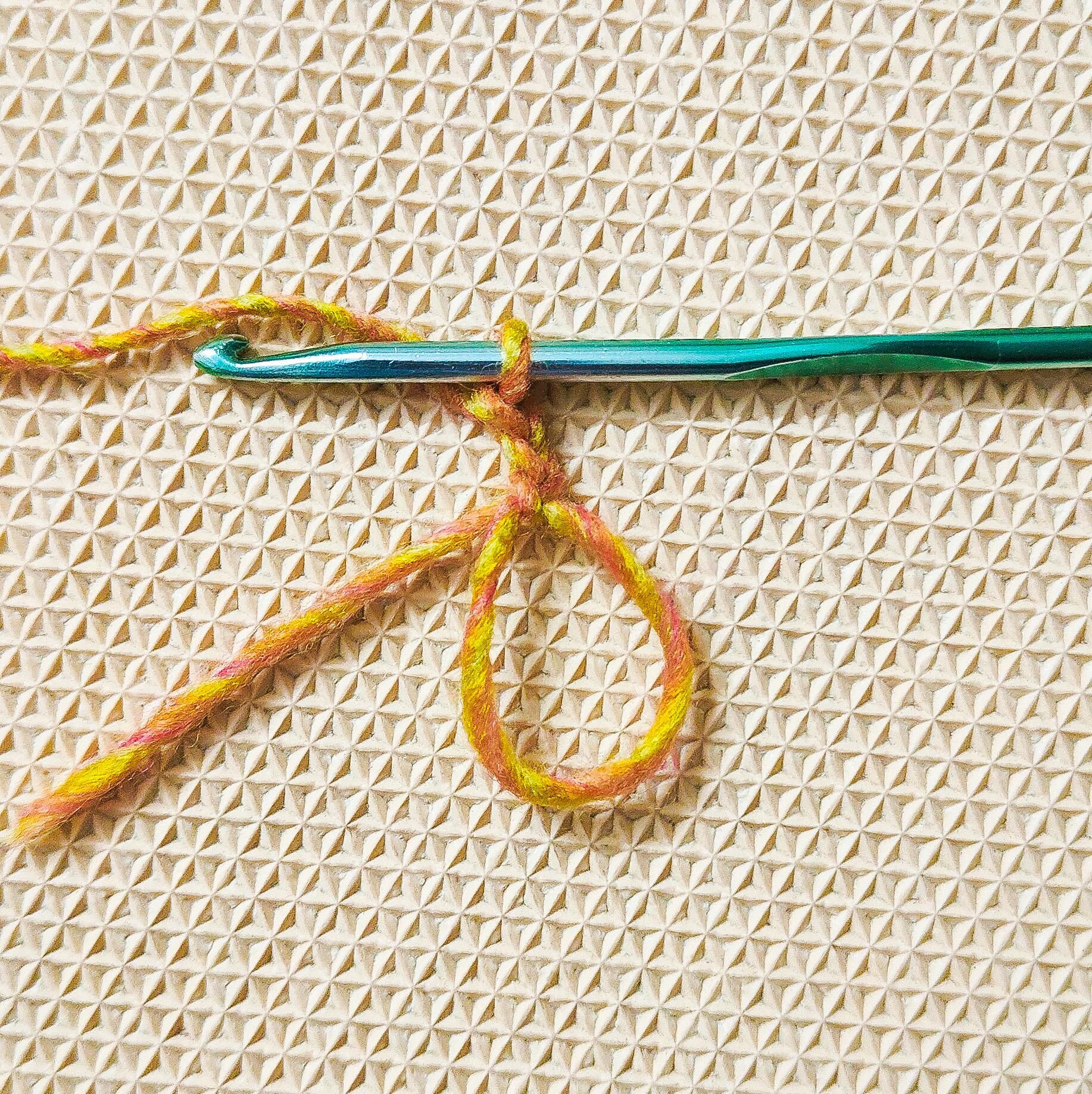 Easy and Simple Crochet Triangle Shawl : 5 Steps (with Pictures) - Instructables