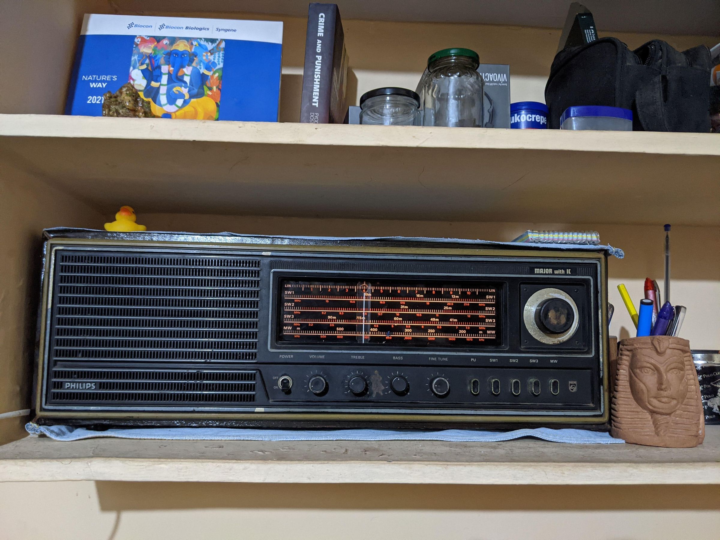 How to Repair and Restore an Old Philips Major Radio : 6 Steps ...
