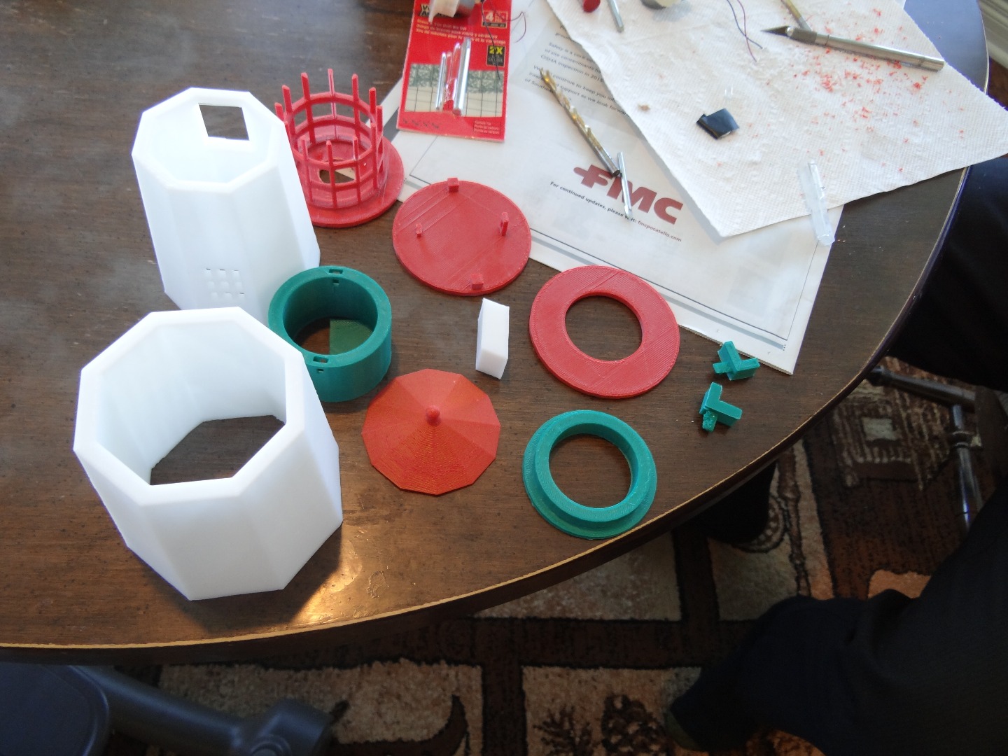 Pete's Dragon Lighthouse Prop : 4 Steps (with Pictures) - Instructables