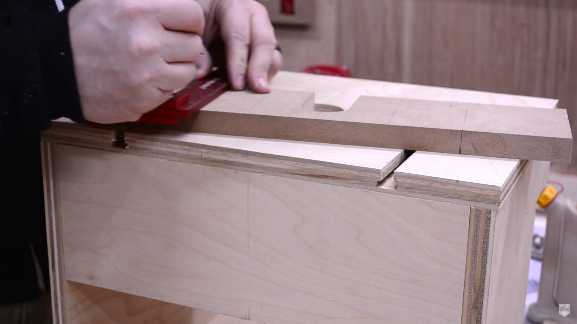 How to Build a Portable Router Table | DIY Woodworking Shop Project ...