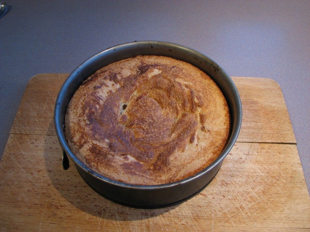 How to Make a Pastry Cake | Nevada Basque Cake : 16 Steps (with ...