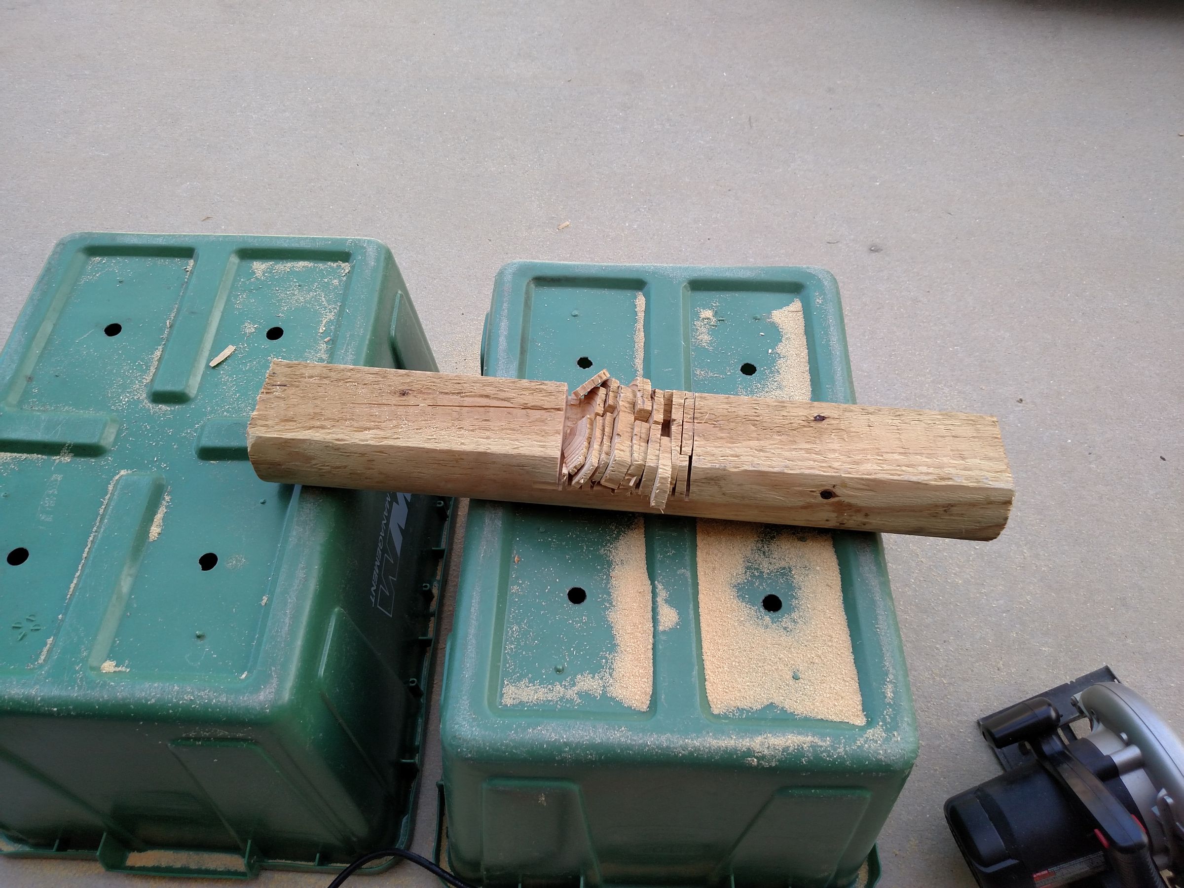 Make a Cheap Solar Batch Water Heater (Solar Preheater) : 9 Steps (with ...