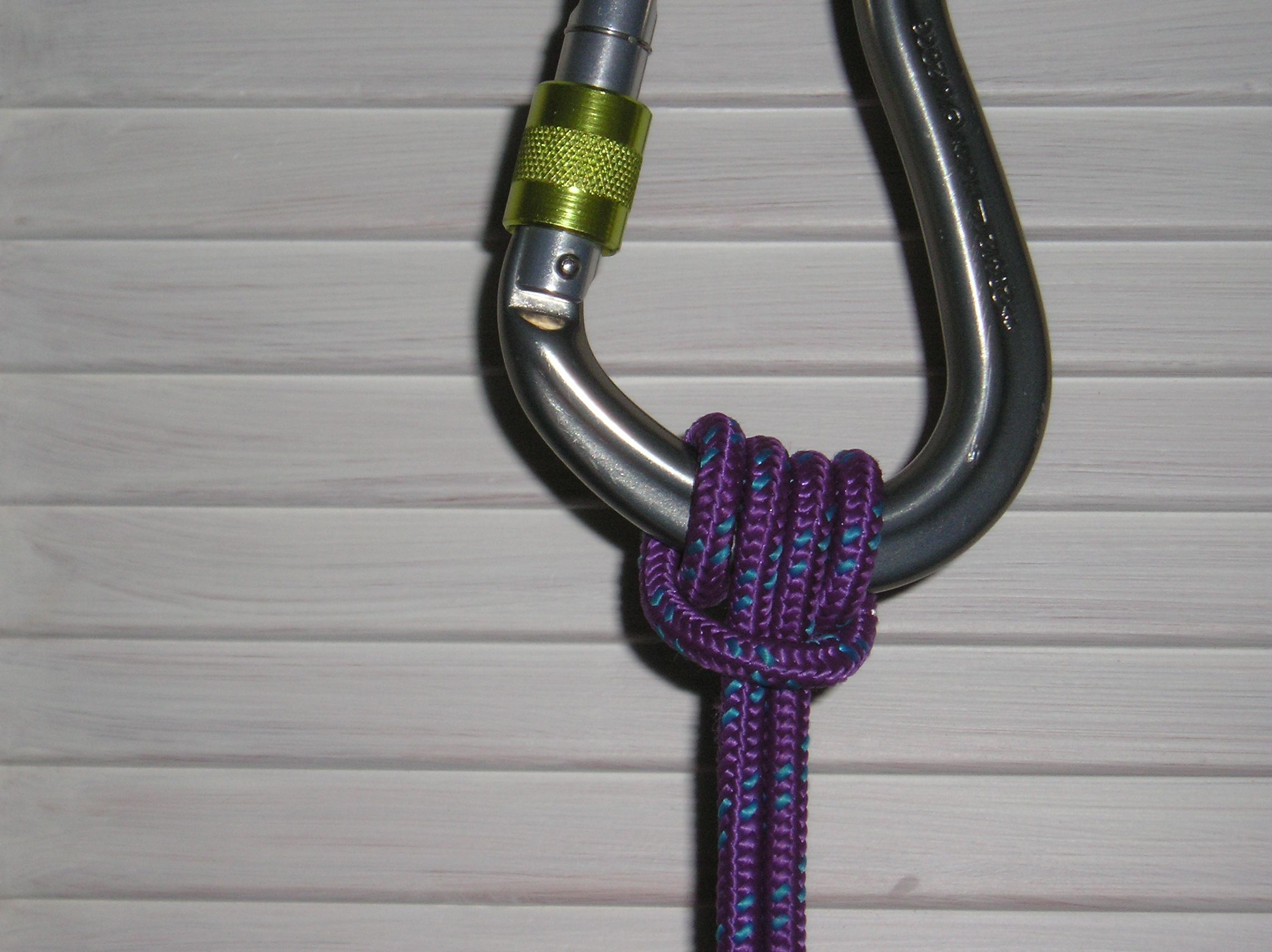 Tying a Prussic Knot. : 4 Steps - Instructables