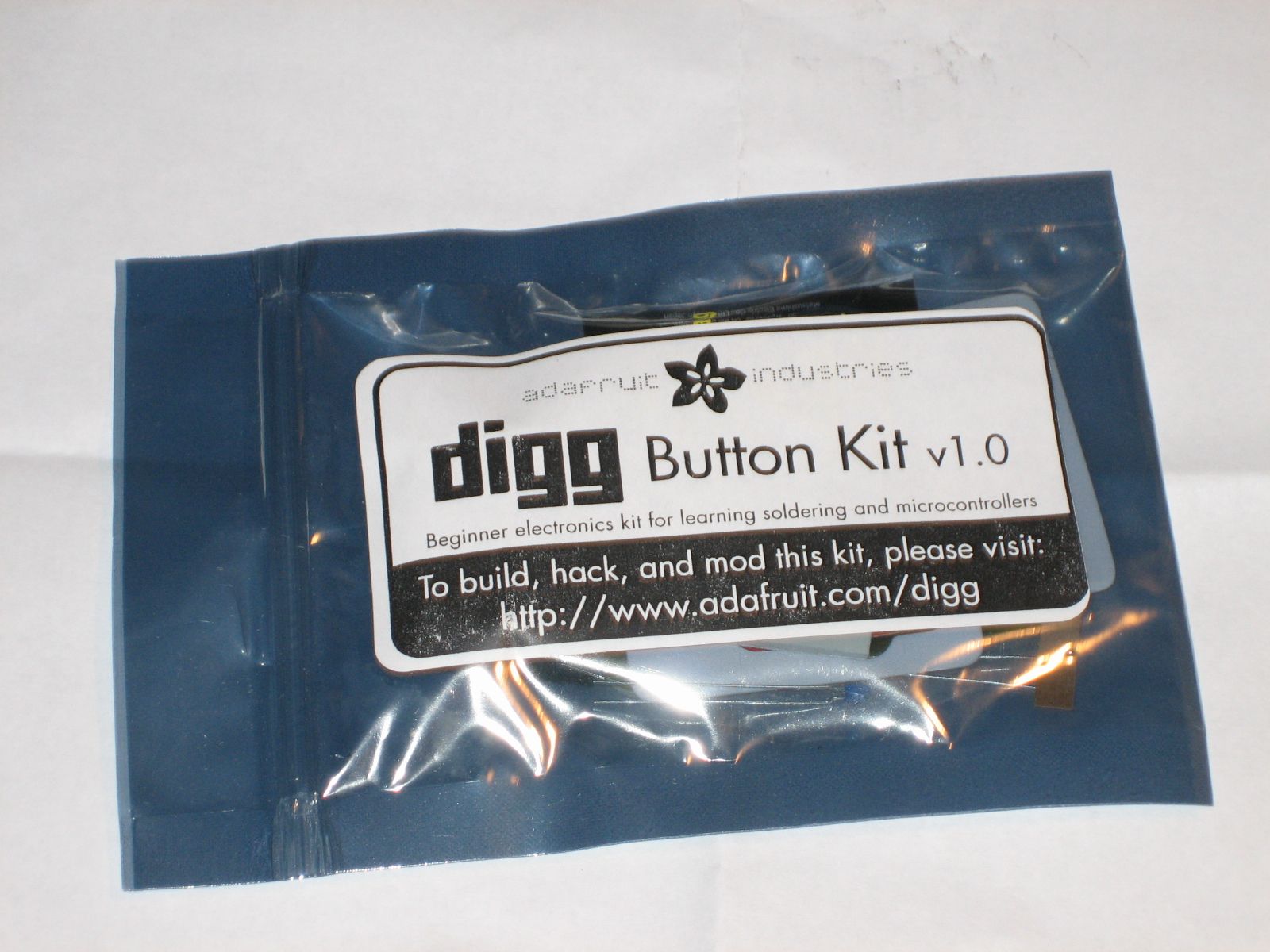 Working 'digg Me' Tshirt Using the Digg Button Kit : 11 Steps (with ...