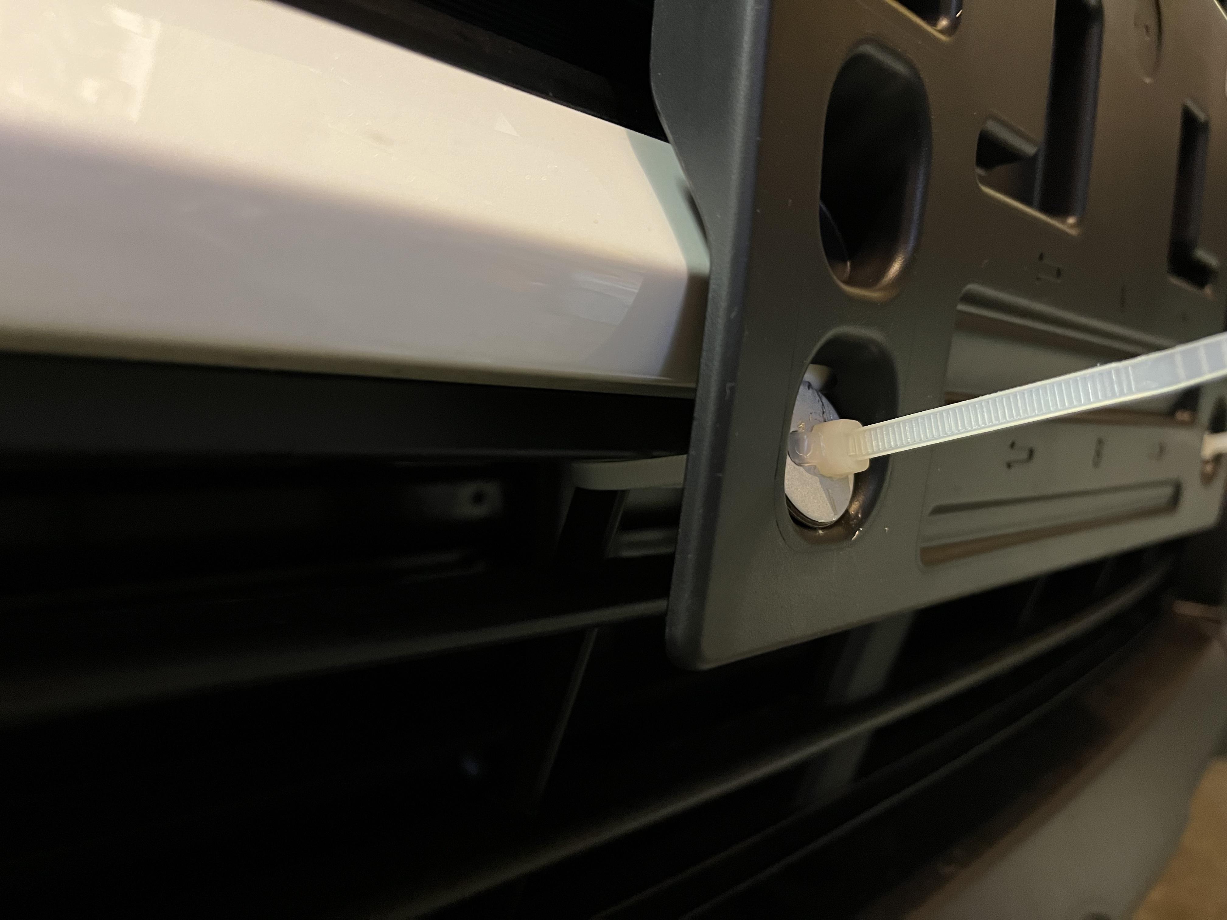 No Drill Subaru Front License Plate Mounting : 3 Steps - Instructables