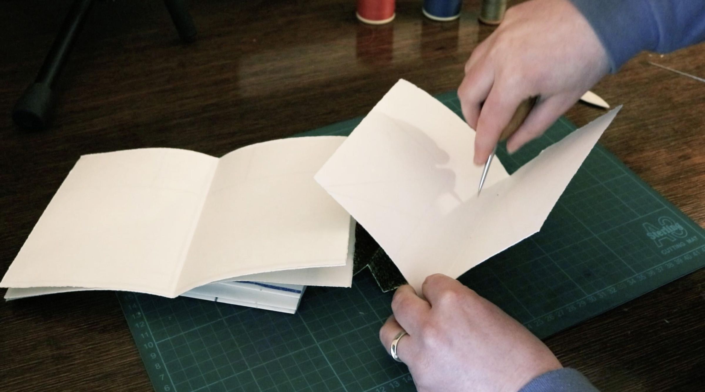 Expanding Your Folded Books : 3 Steps (with Pictures) - Instructables