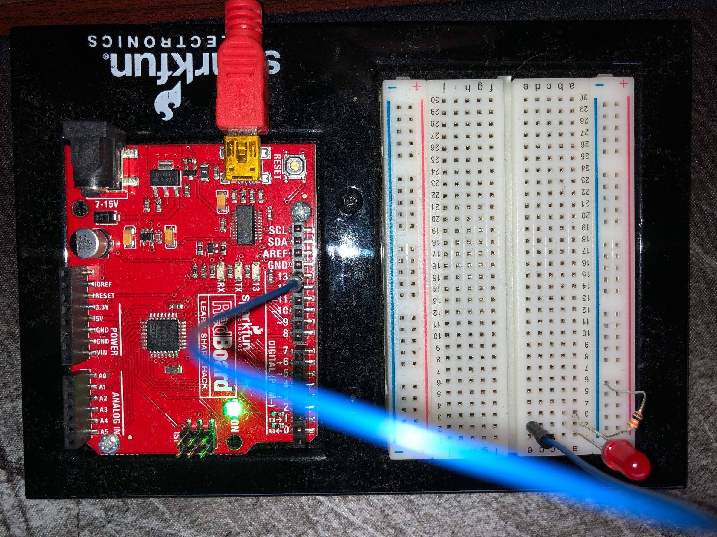 Arduino V3.2 Experiment 1: Blinking a Light : 12 Steps - Instructables