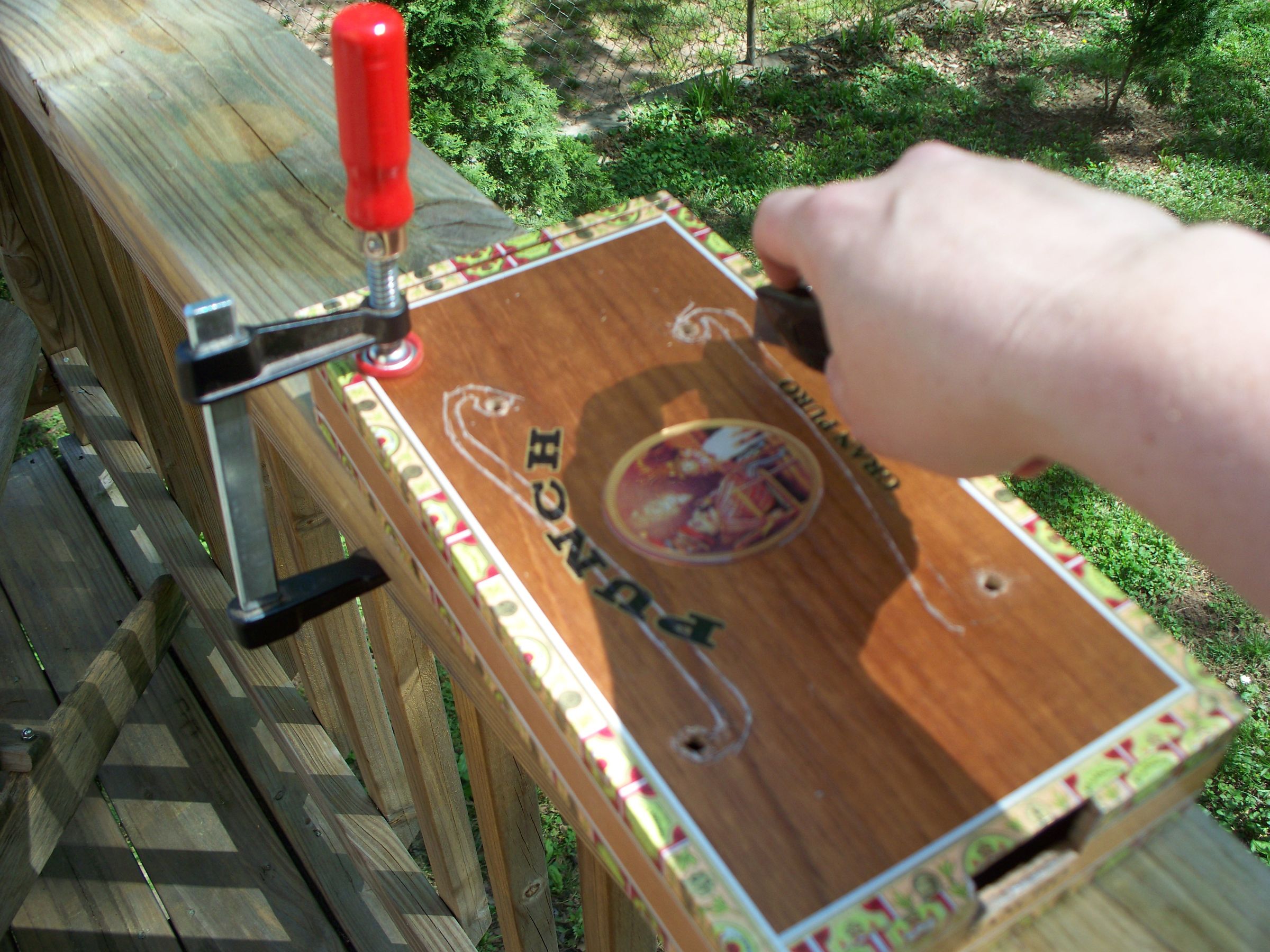 Beginner Cigar Box Guitar : 11 Steps (with Pictures) - Instructables