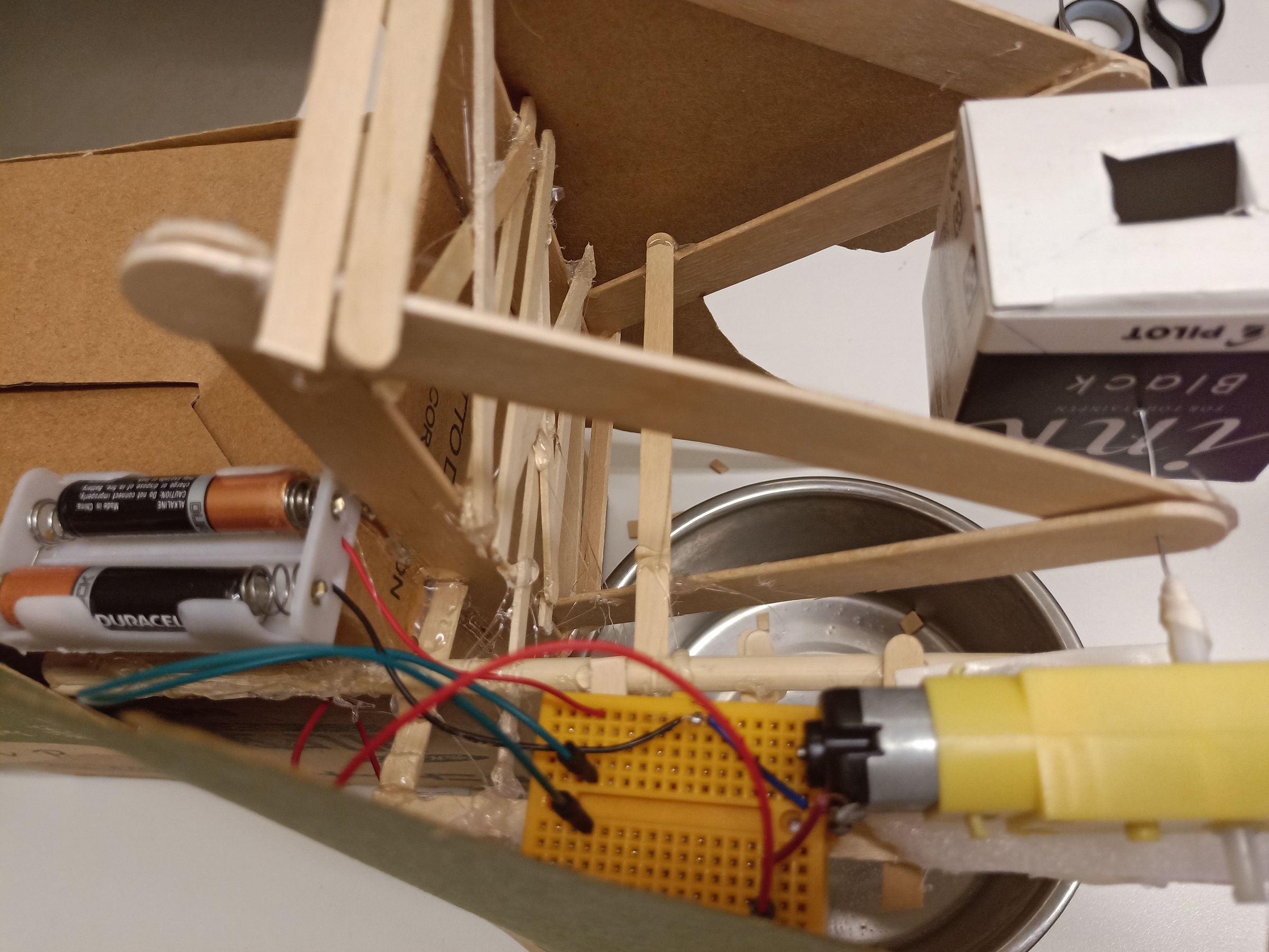 Automatic Wheeled Feed Dropper : 8 Steps - Instructables
