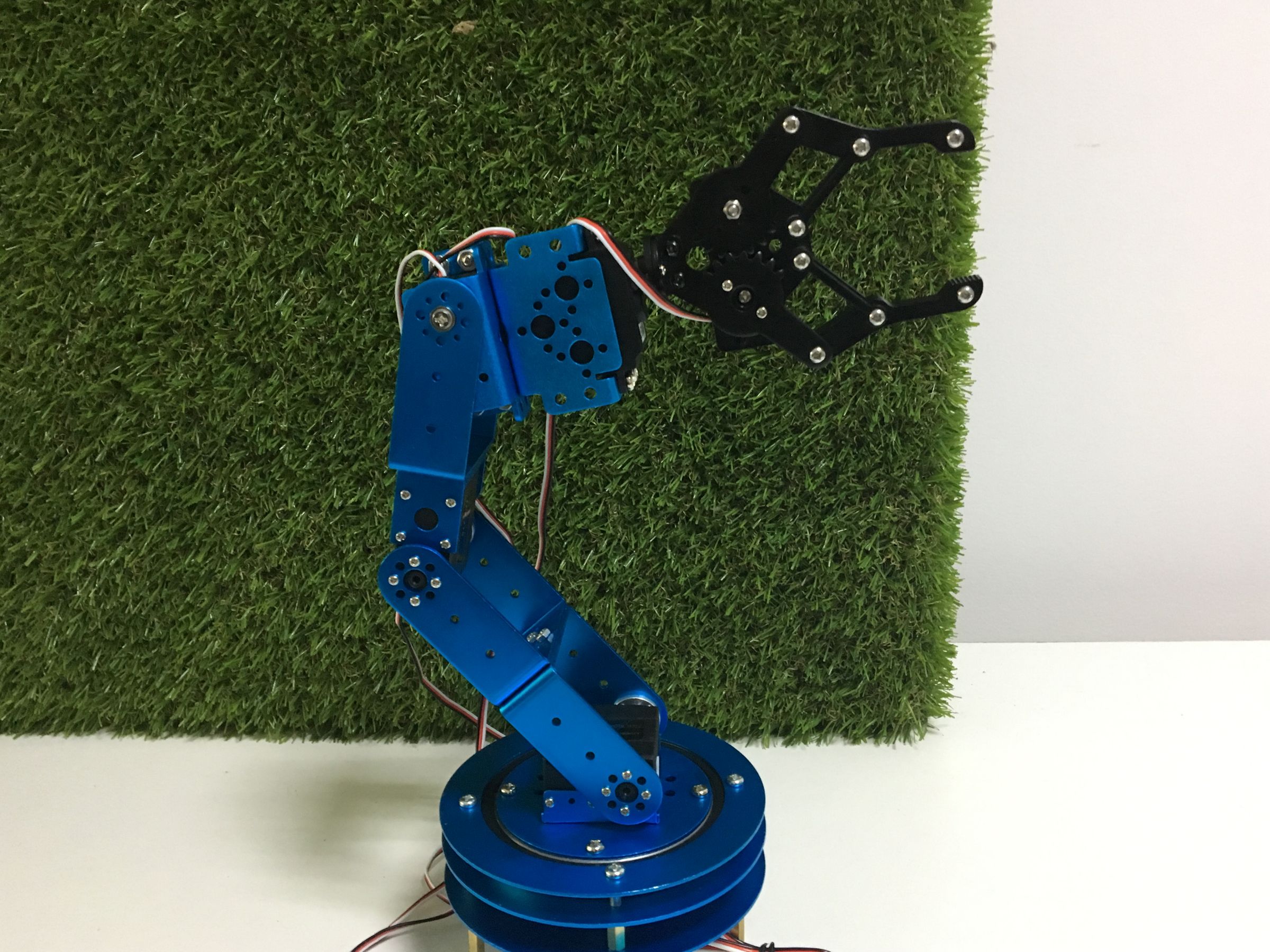 How to Make a Cool Robotic Arm : 7 Steps (with Pictures) - Instructables