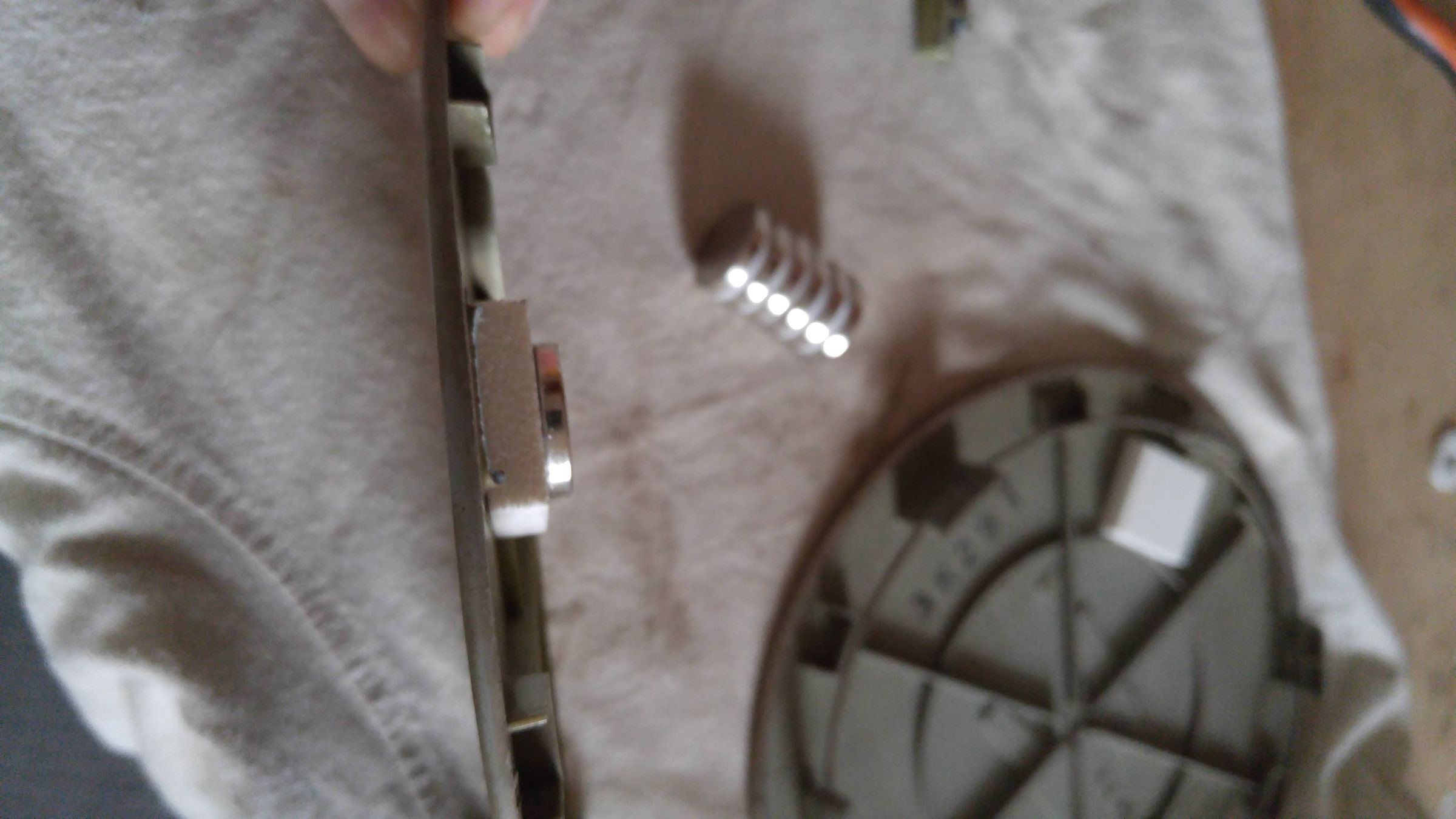 Fix Loose Wheel Center Caps : 5 Steps (with Pictures) - Instructables