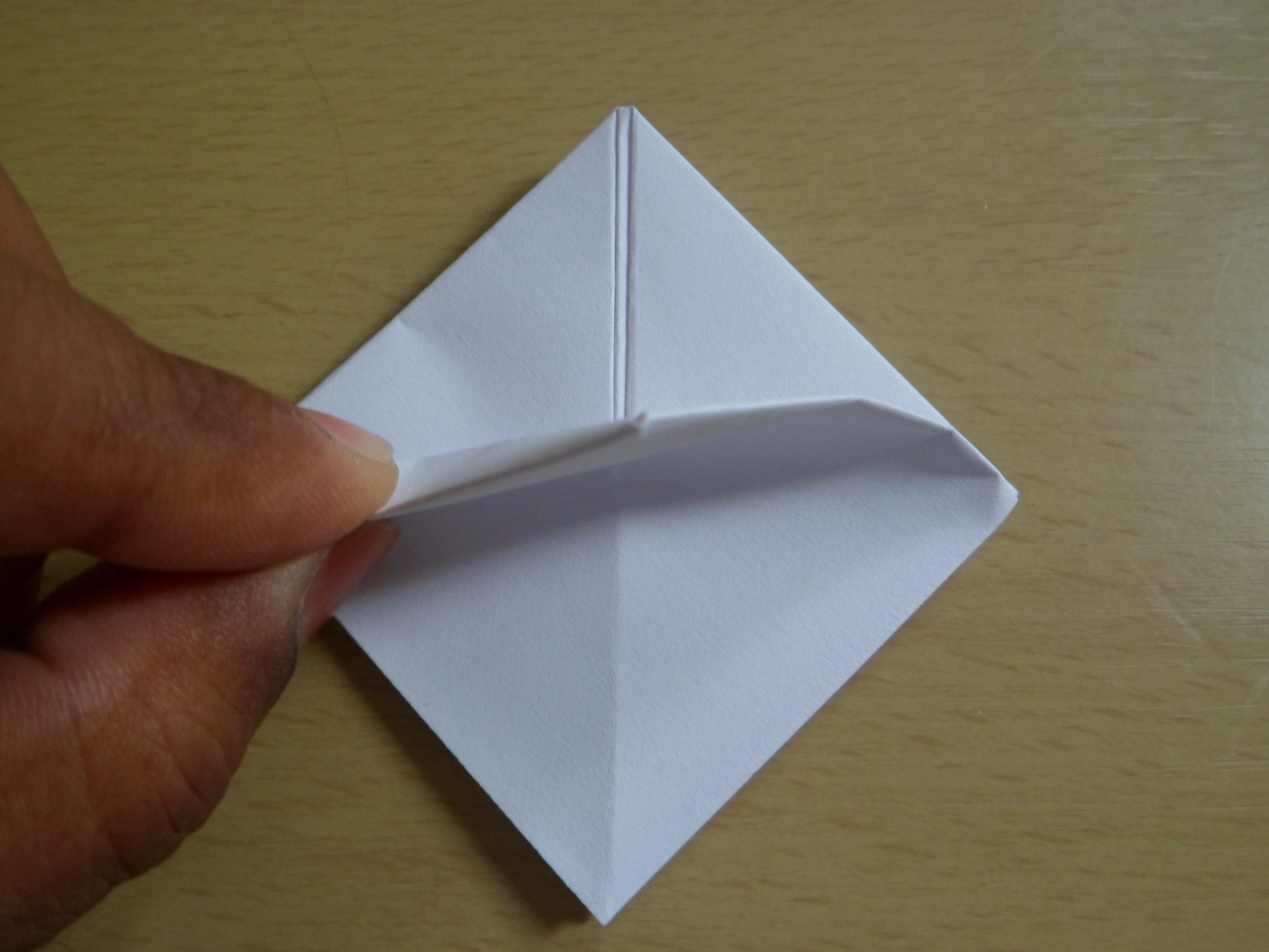 Origami Robo : 8 Steps - Instructables