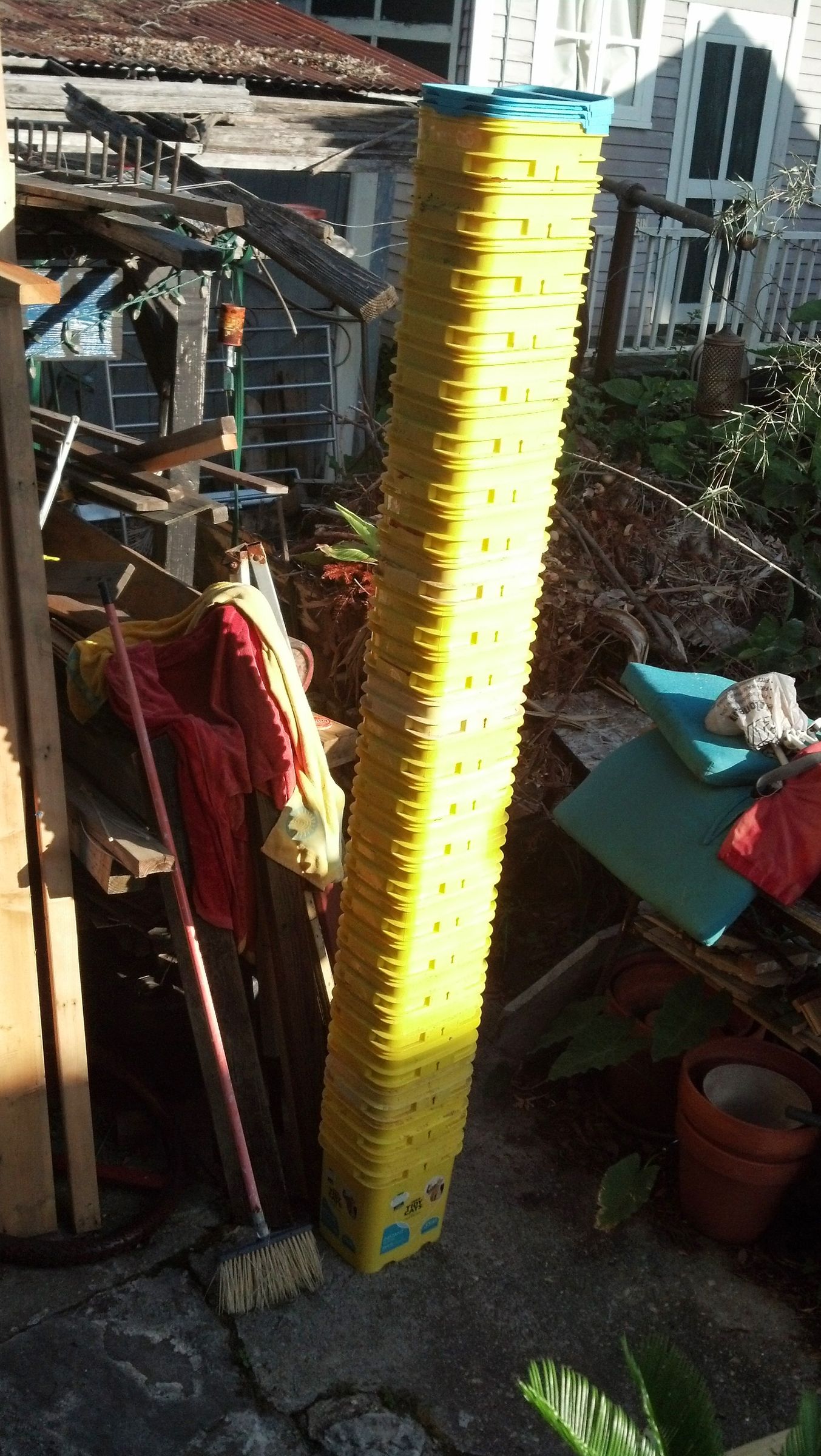 Floating Dock on Recycled #tidycats and #2liters : 5 Steps (with ...