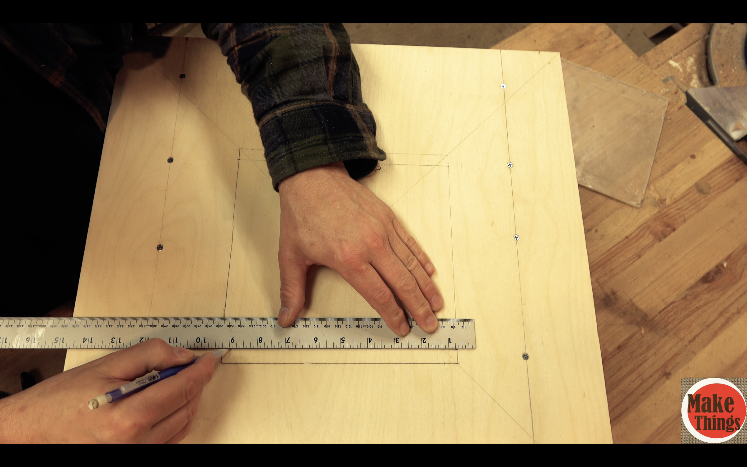 Desktop Router Table Using Only 3 HAND Power Tools : 12 Steps (with ...