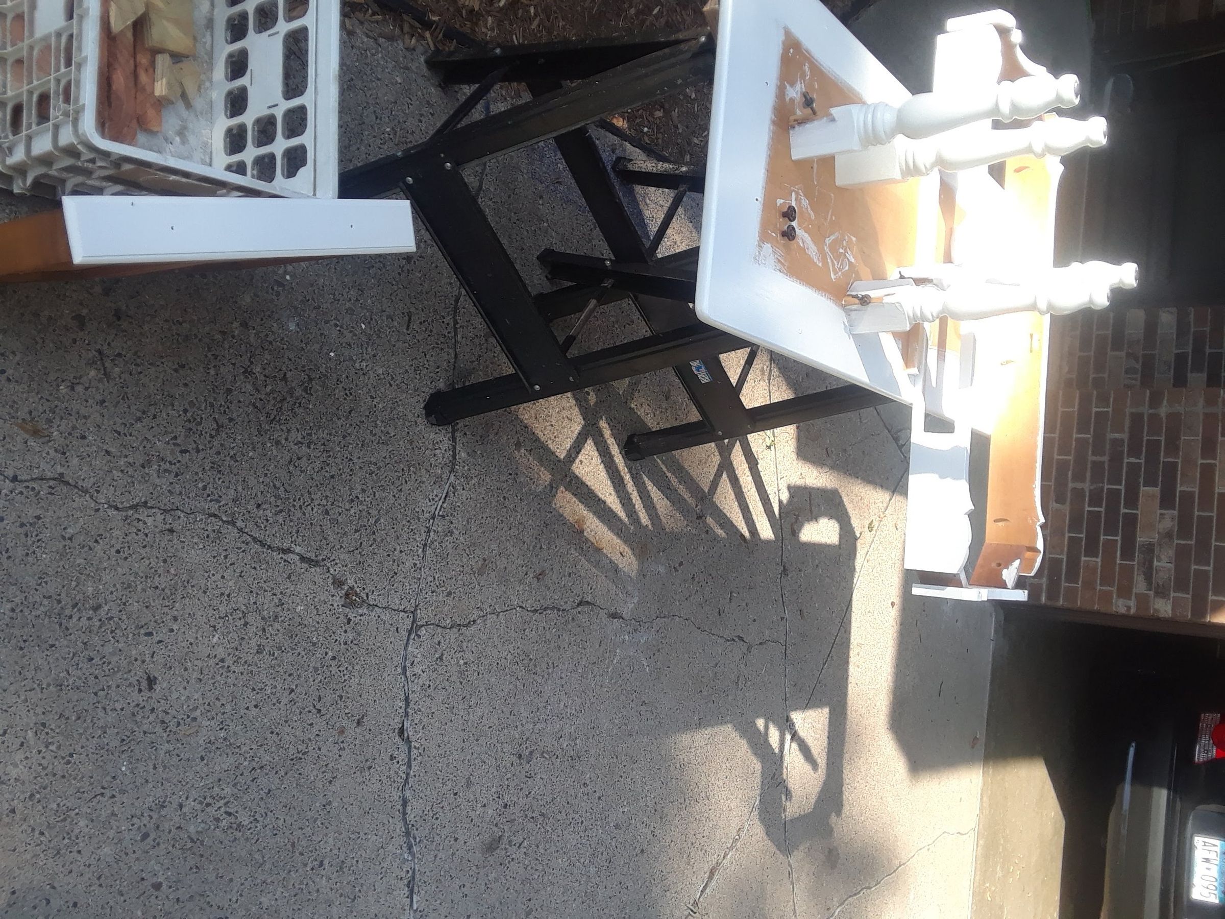 Old Coffee Table Fix : 8 Steps (with Pictures) - Instructables