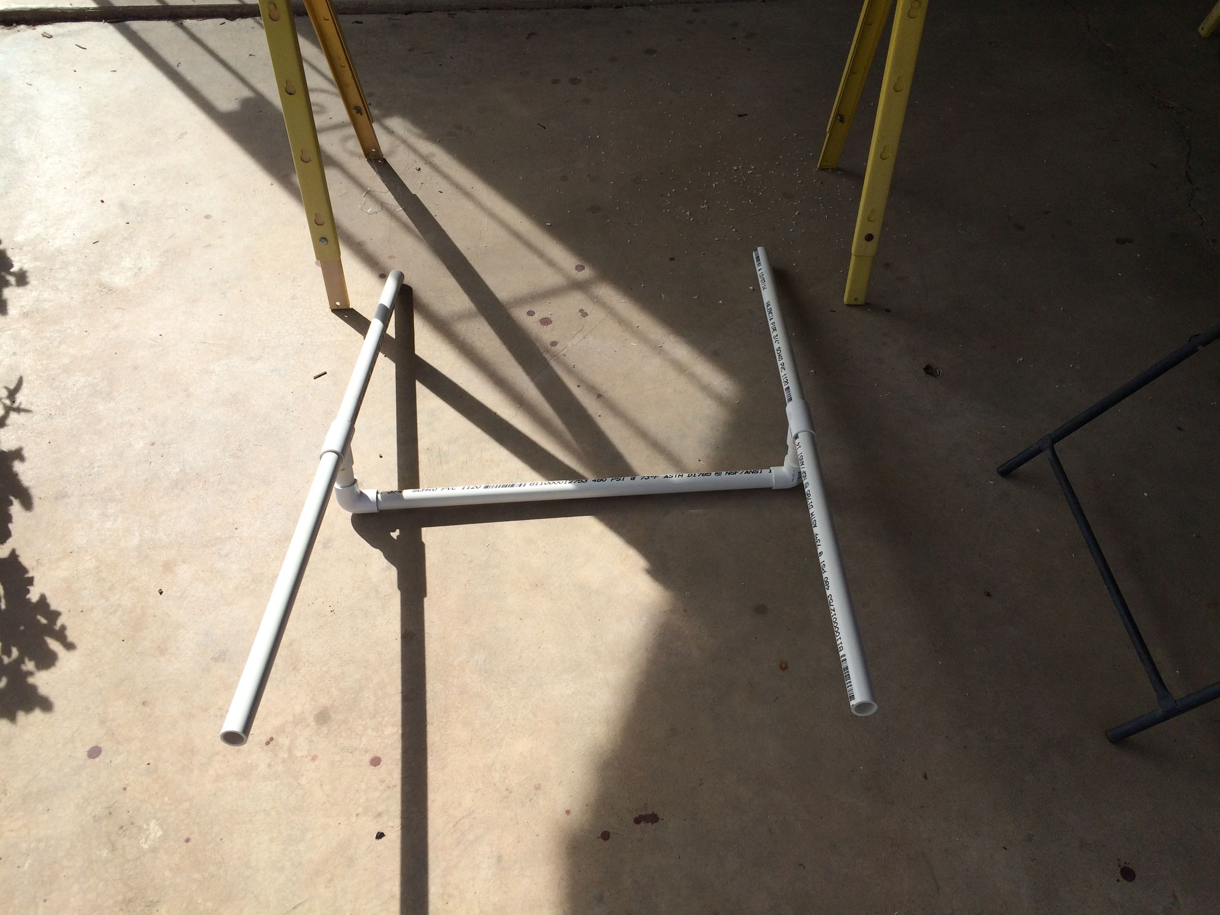 PVC Pipe Raised Dog Bed : 7 Steps (with Pictures) - Instructables