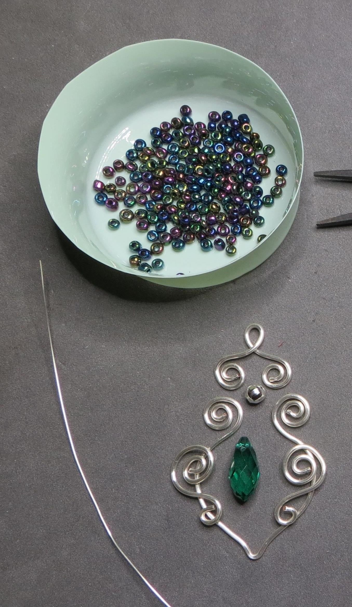Beaded Frame Pendant : 3 Steps - Instructables