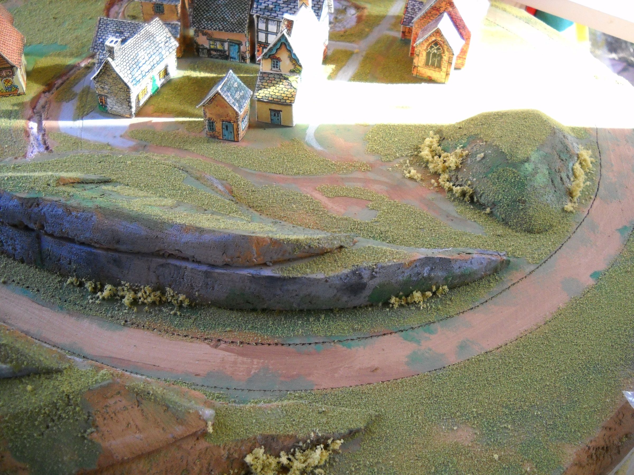 N Scale Railroad Layout - Small - Easy : 3 Steps - Instructables