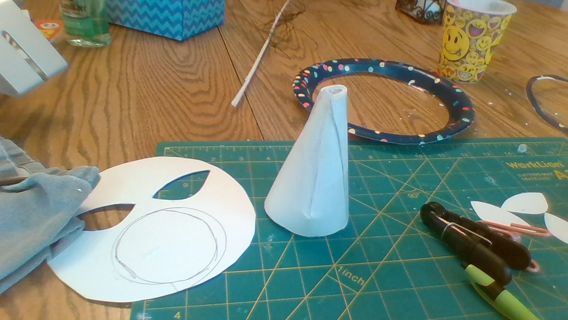 Bird Mask From a Paper Cup and Plate. : 6 Steps - Instructables