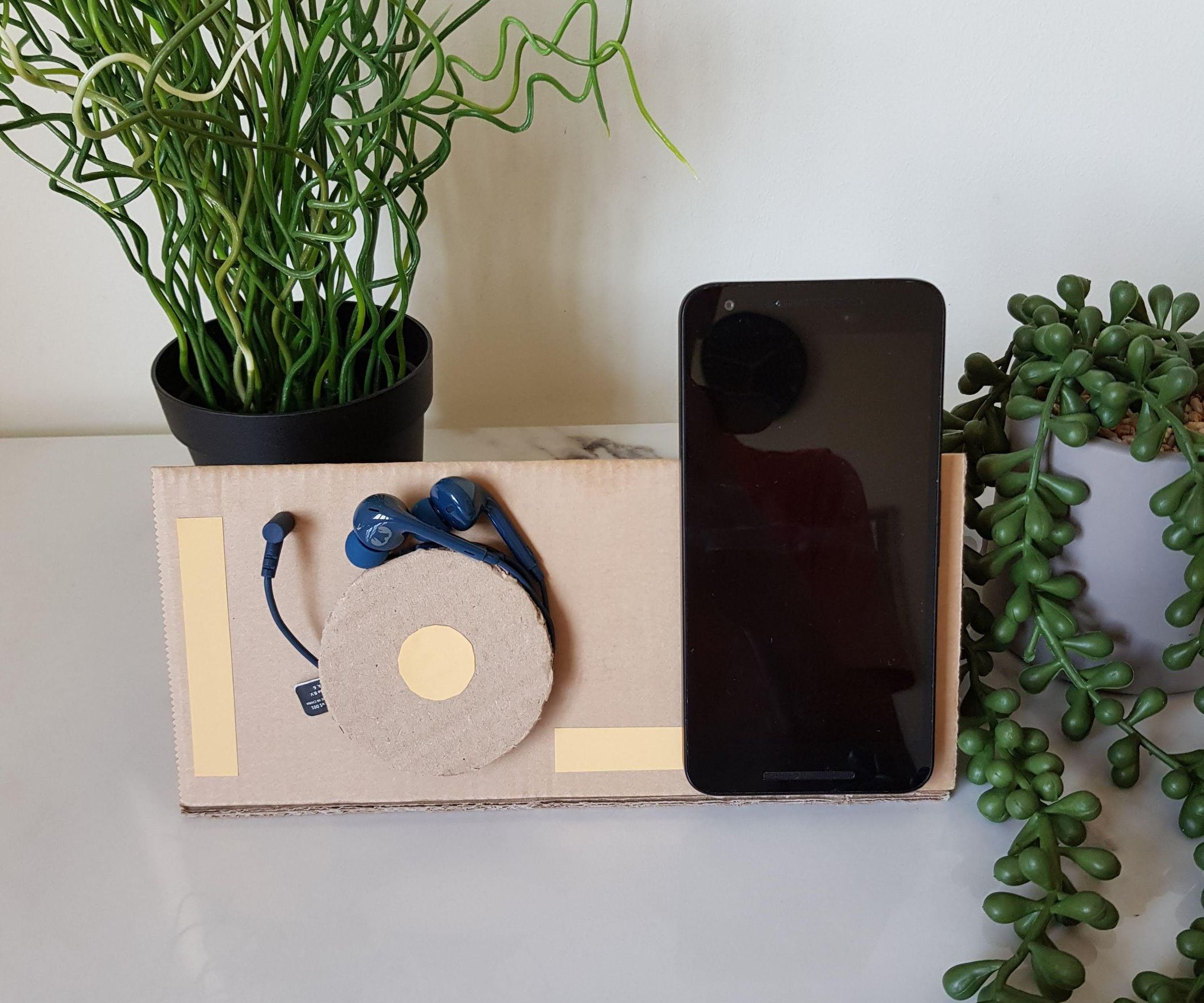 Phone Stand + Device Storage VERSION 2 : 11 Steps (with Pictures ...