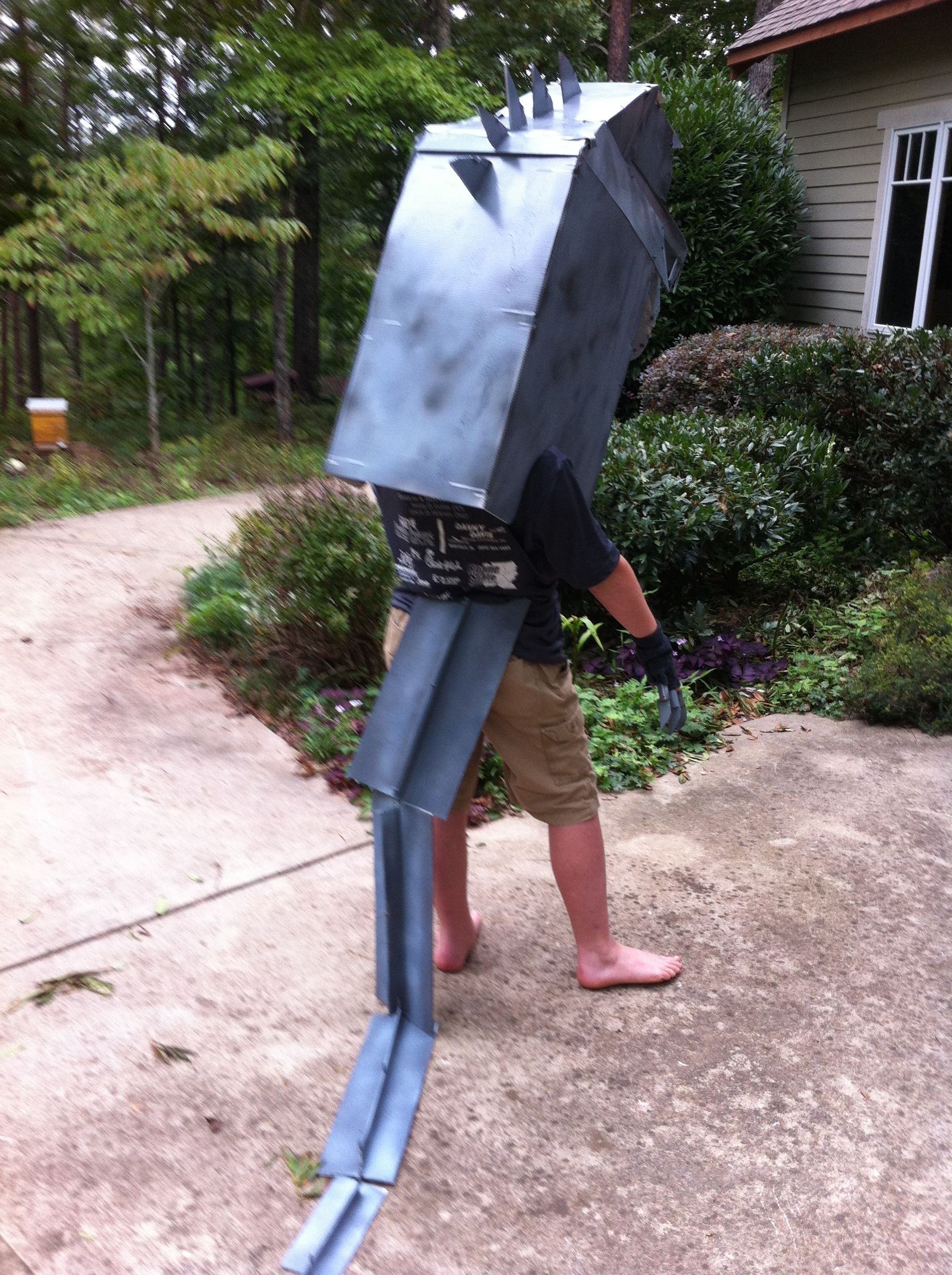 Mechagodzilla Costume : 4 Steps - Instructables