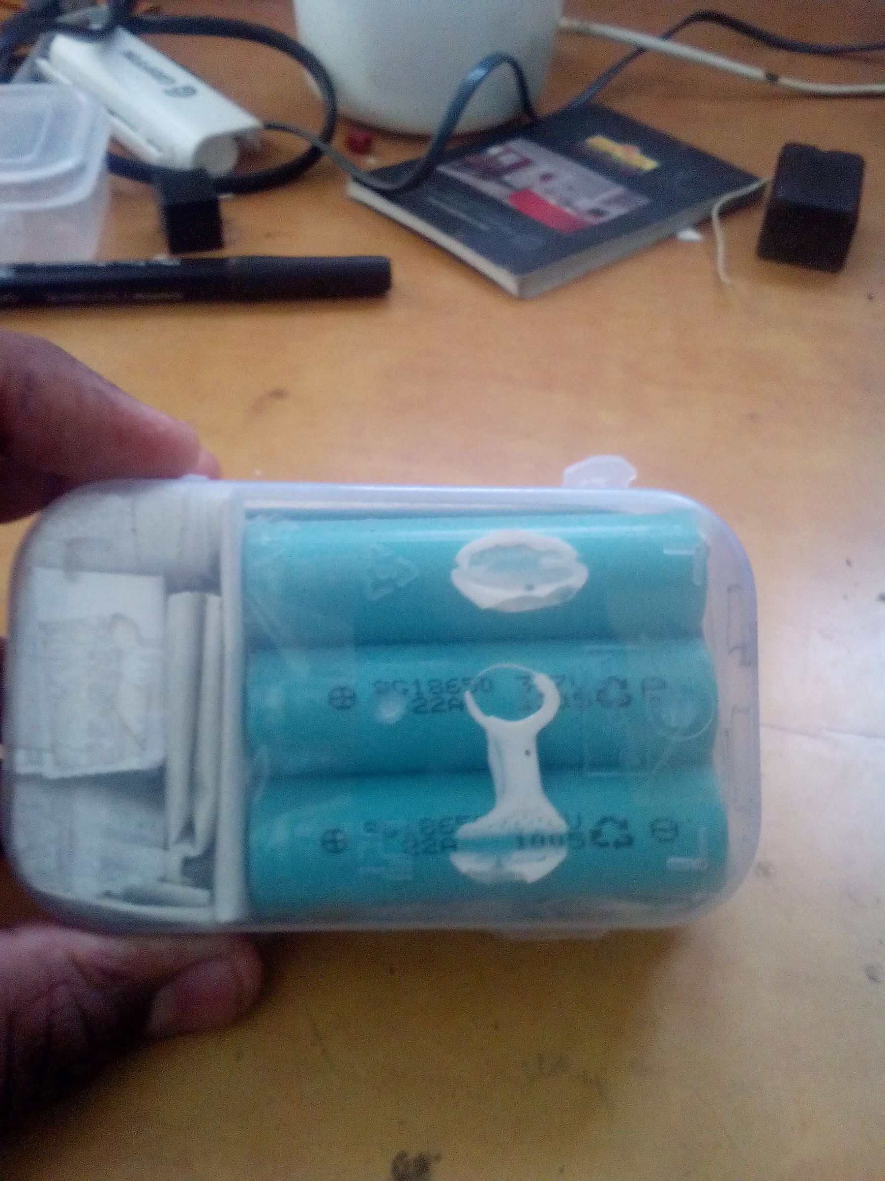 Power Bank From Recycled Laptop's Battery : 4 Steps - Instructables