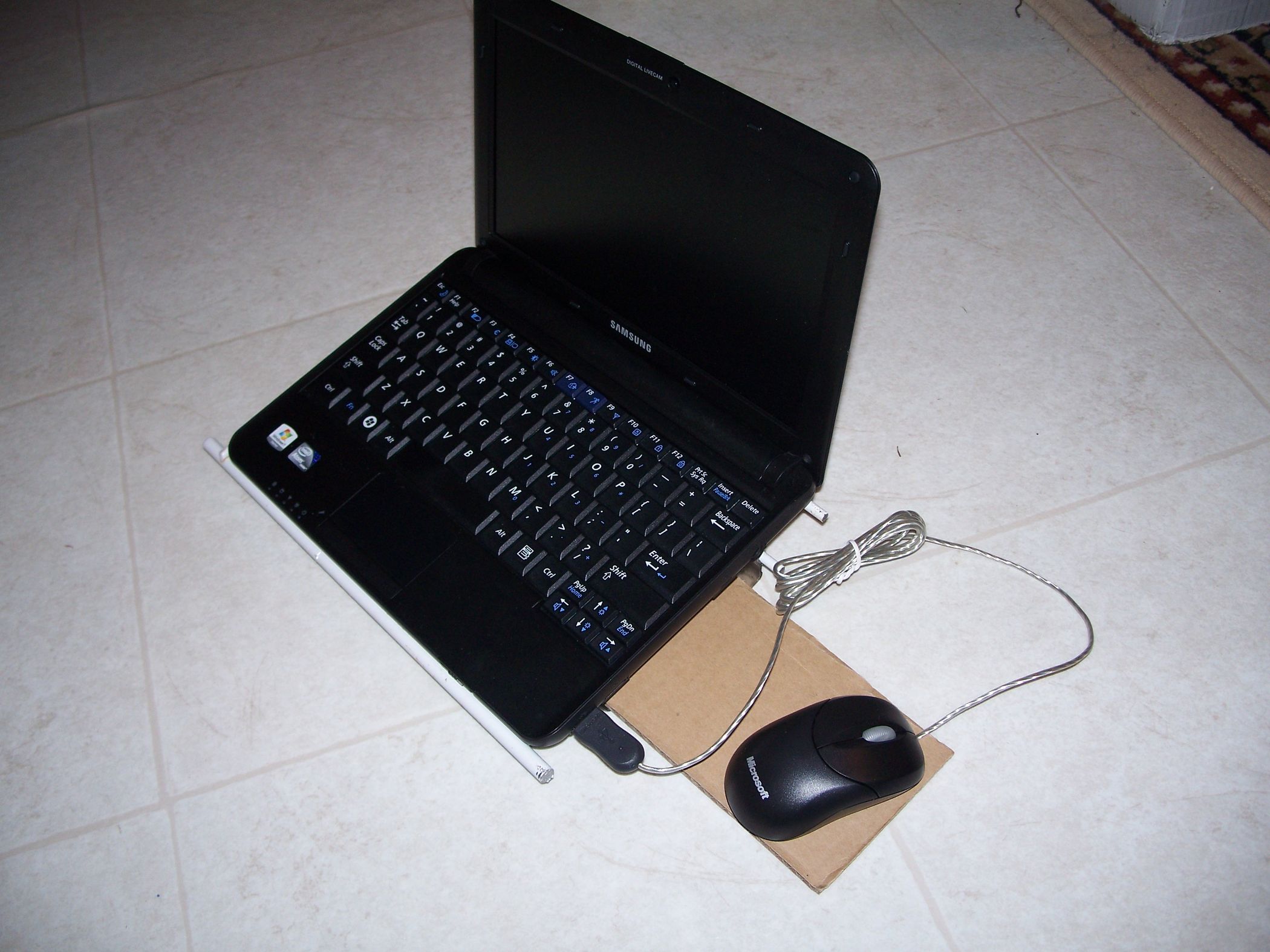 Laptop Stand : 5 Steps - Instructables