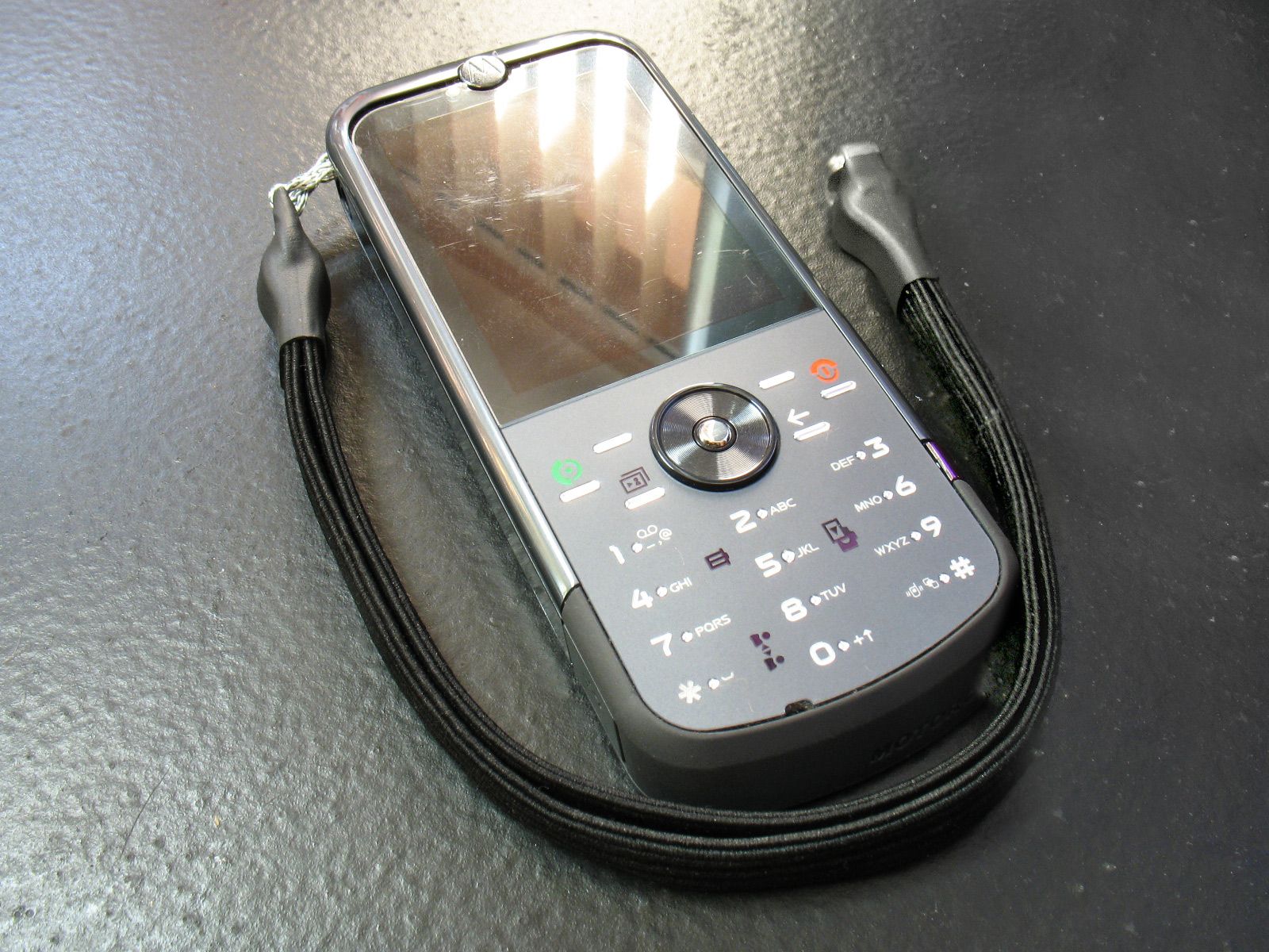 Practical Cellphone Strap : 7 Steps - Instructables