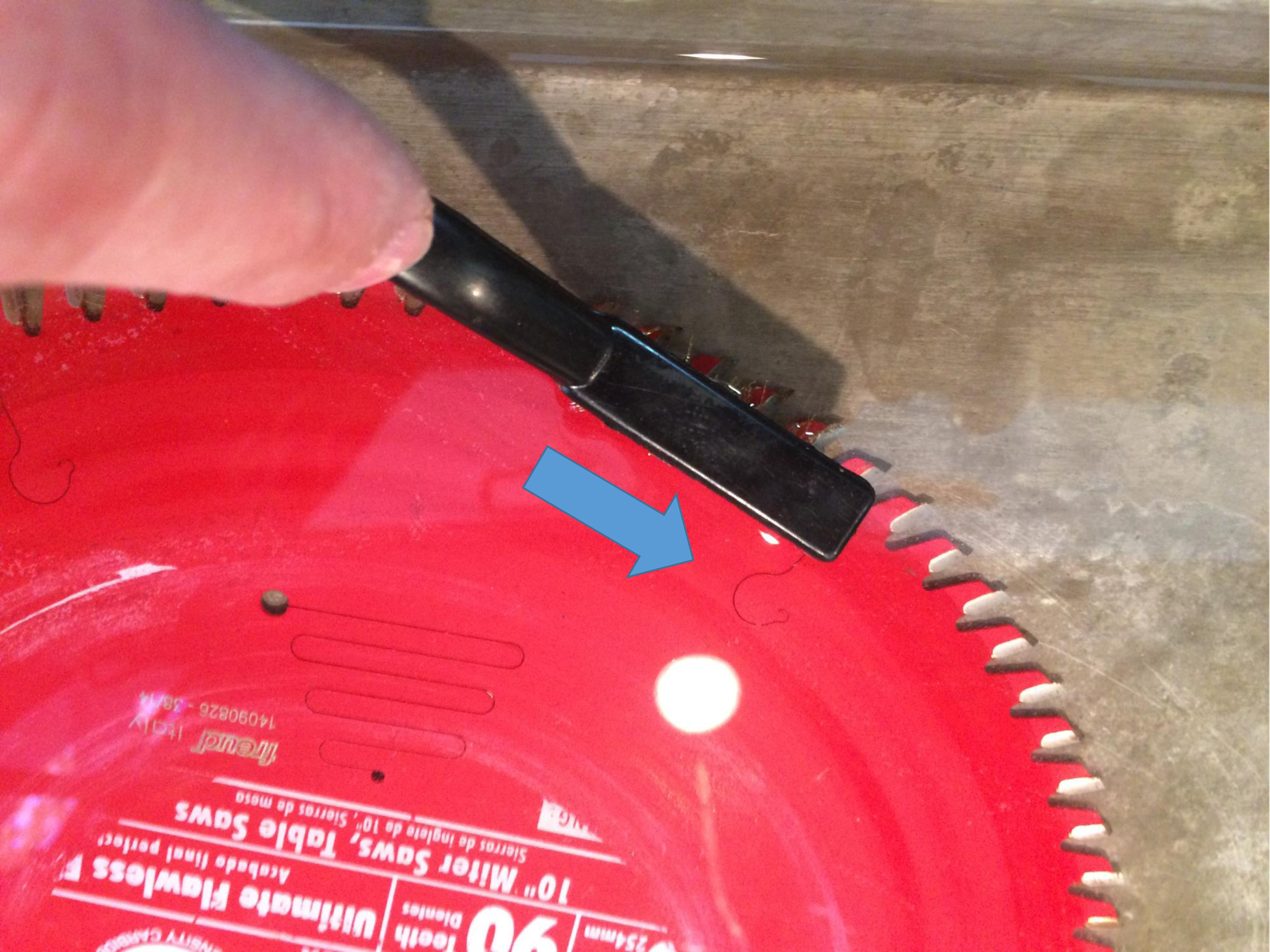 Cleaning Off Pitch & Resin From Router Bits and Saw Blades : 10 Steps ...