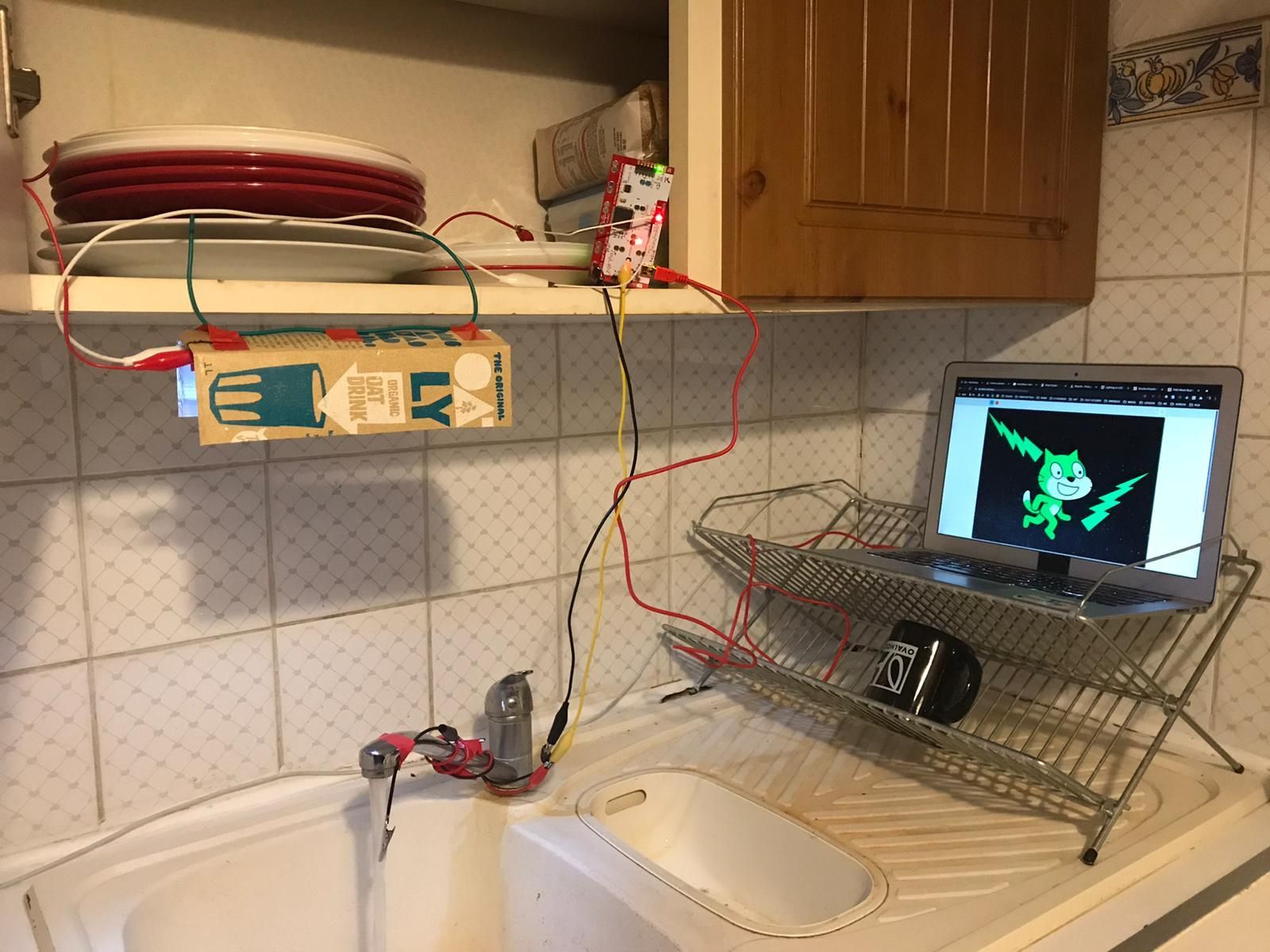 Simple L.E.D Lamp With Water Switch and Makey Makey : 9 Steps (with ...