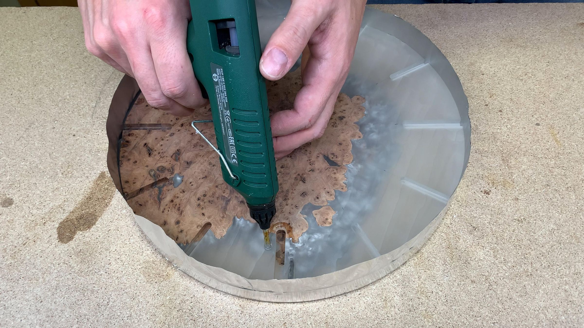 Frosted Epoxy Resin Clock : 20 Steps (with Pictures) - Instructables