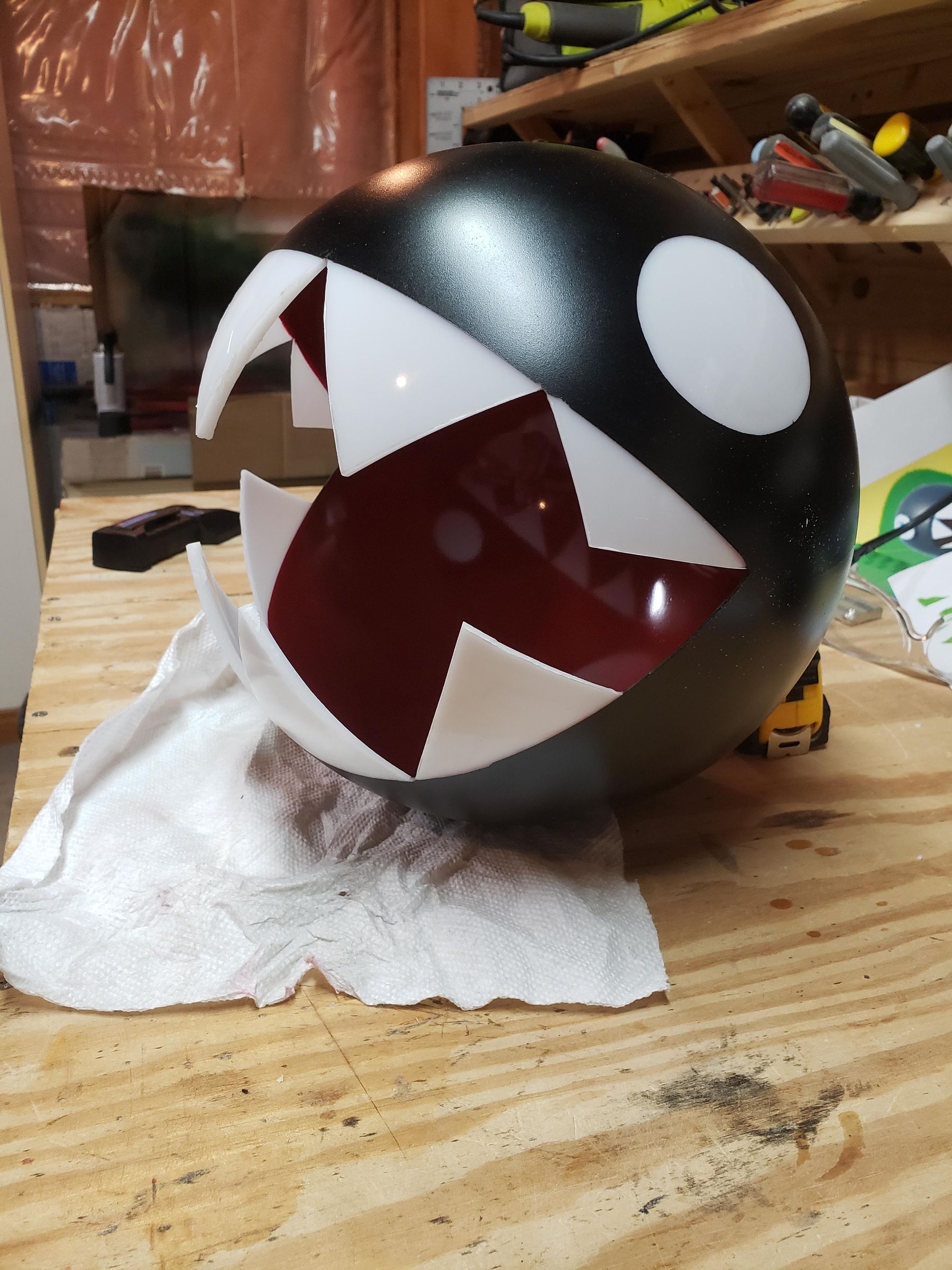 Chain Chomp Wall Lamp : 10 Steps (with Pictures) - Instructables