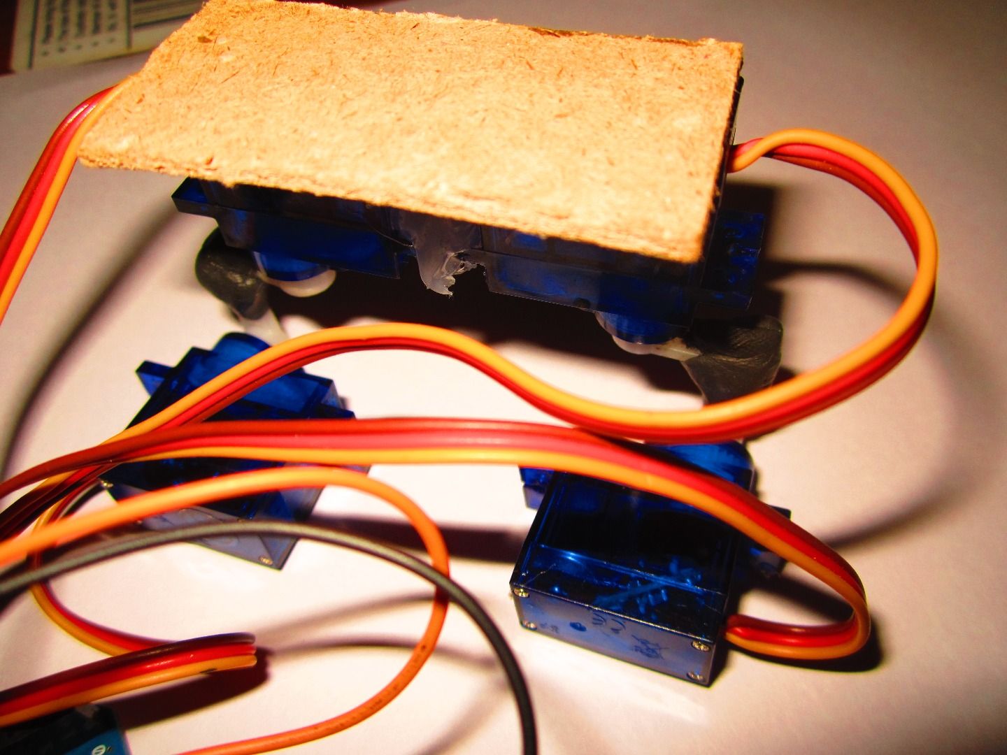 Make a Simple Bipedal Humanoid Robot (Servo Walking Robot) : 7 Steps ...