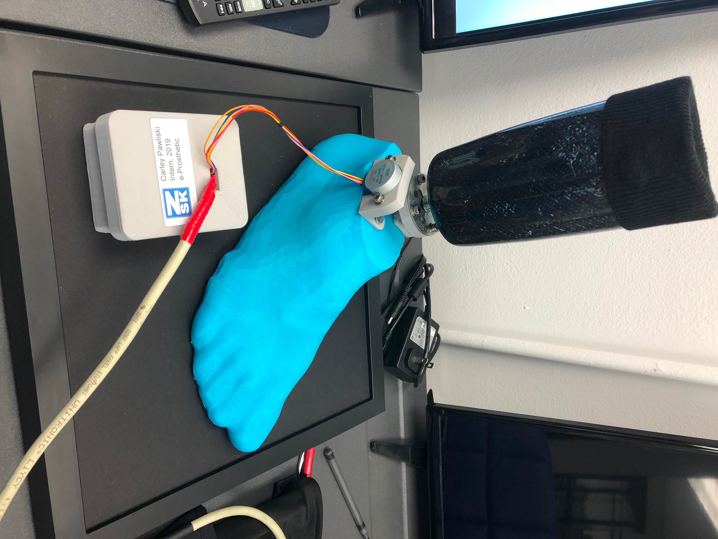 Mechatronic Prosthetic With EMG Sensors : 26 Steps (with Pictures ...