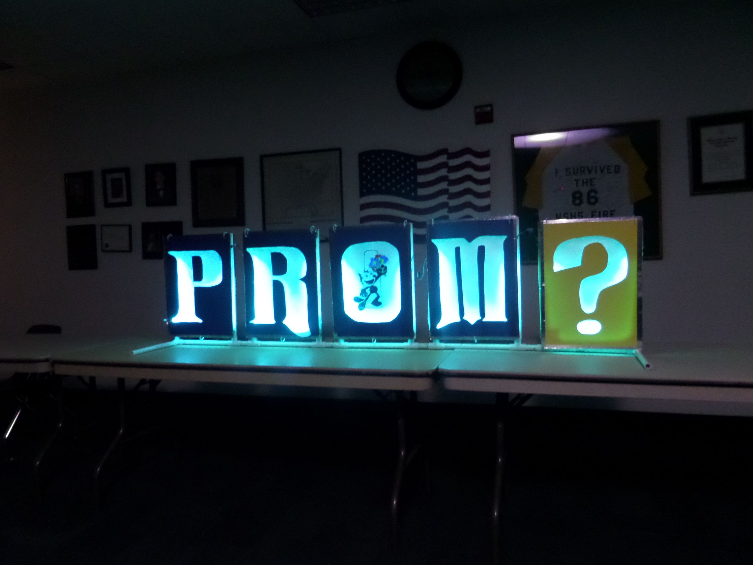 LED Backlit Sign : 6 Steps - Instructables