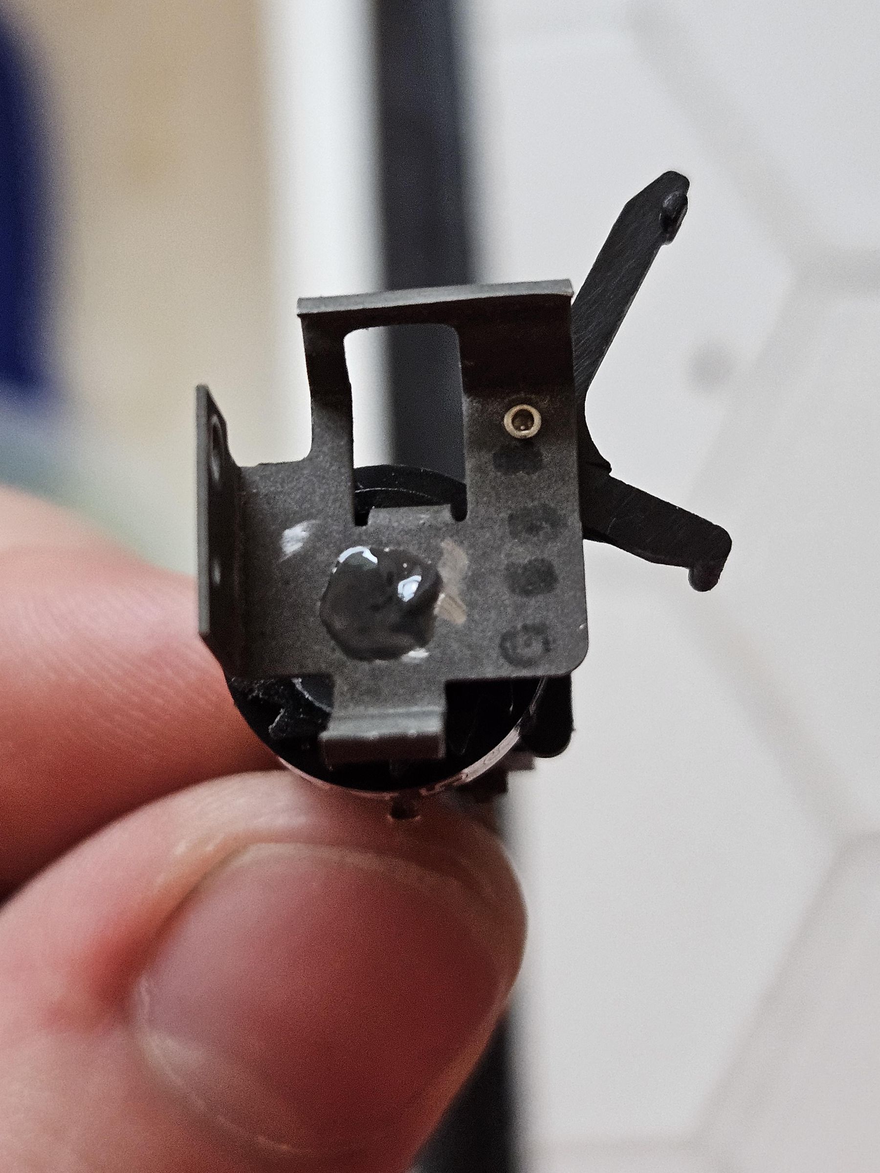 SX-70 8-Frame Counter Mod : 7 Steps - Instructables