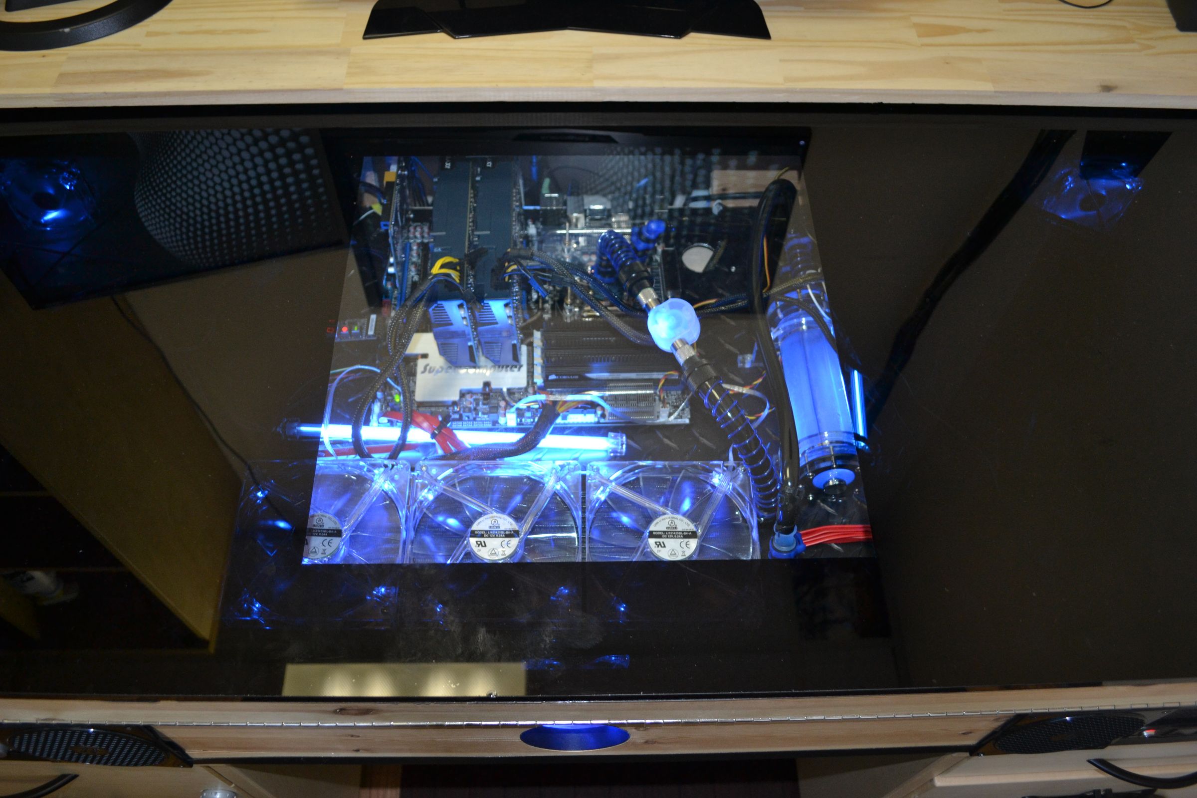 Desk With Built in PC - Instructables
