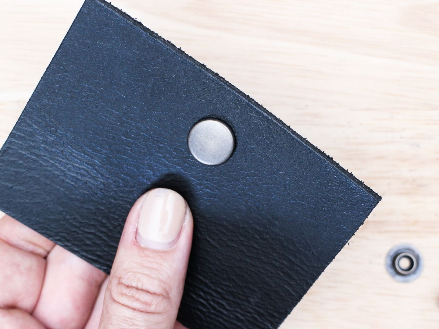 Leather Hardware: Snaps : 5 Steps - Instructables