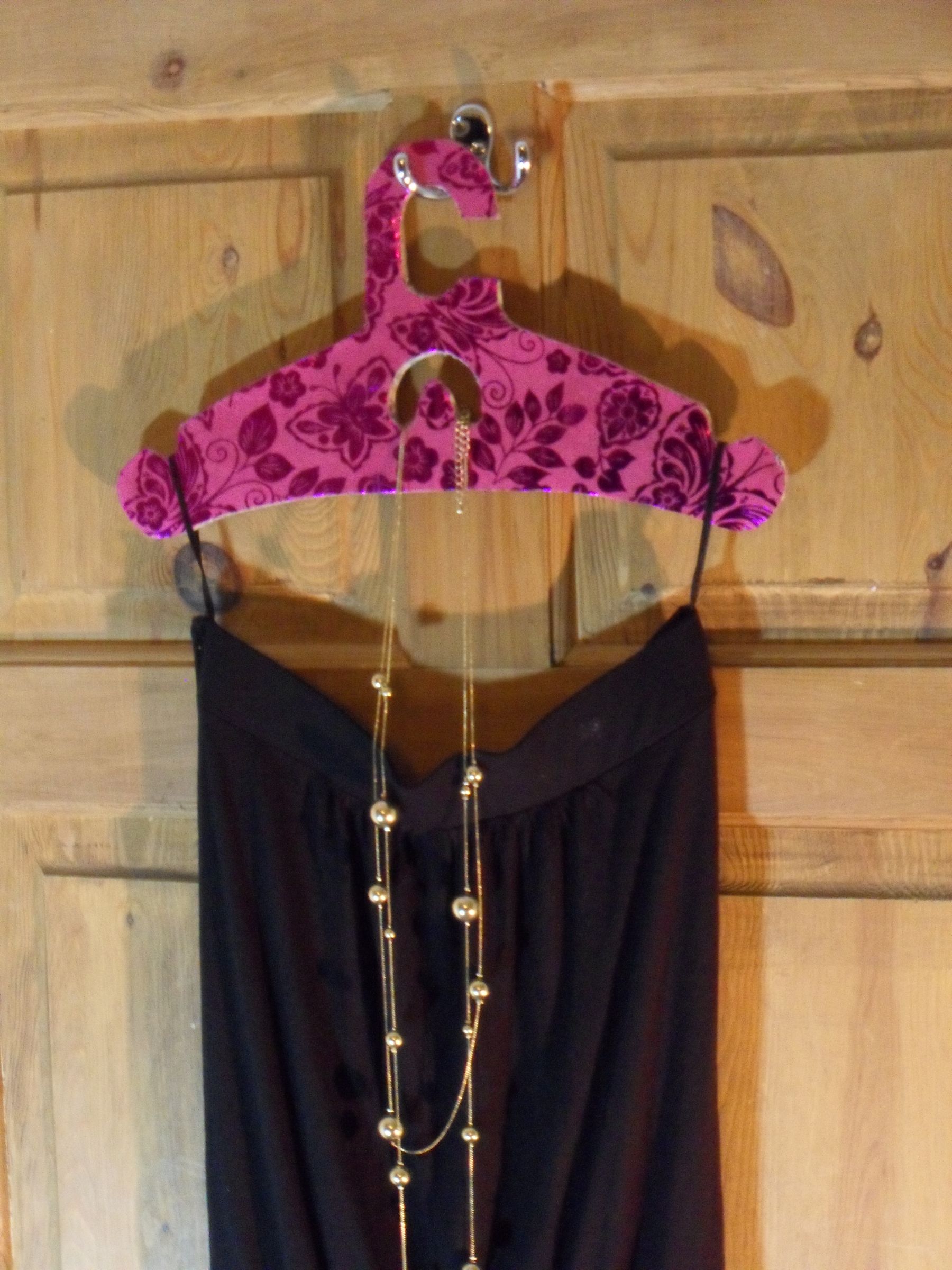 Stylish Cardboard Clothes Hangers : 5 Steps (with Pictures) - Instructables