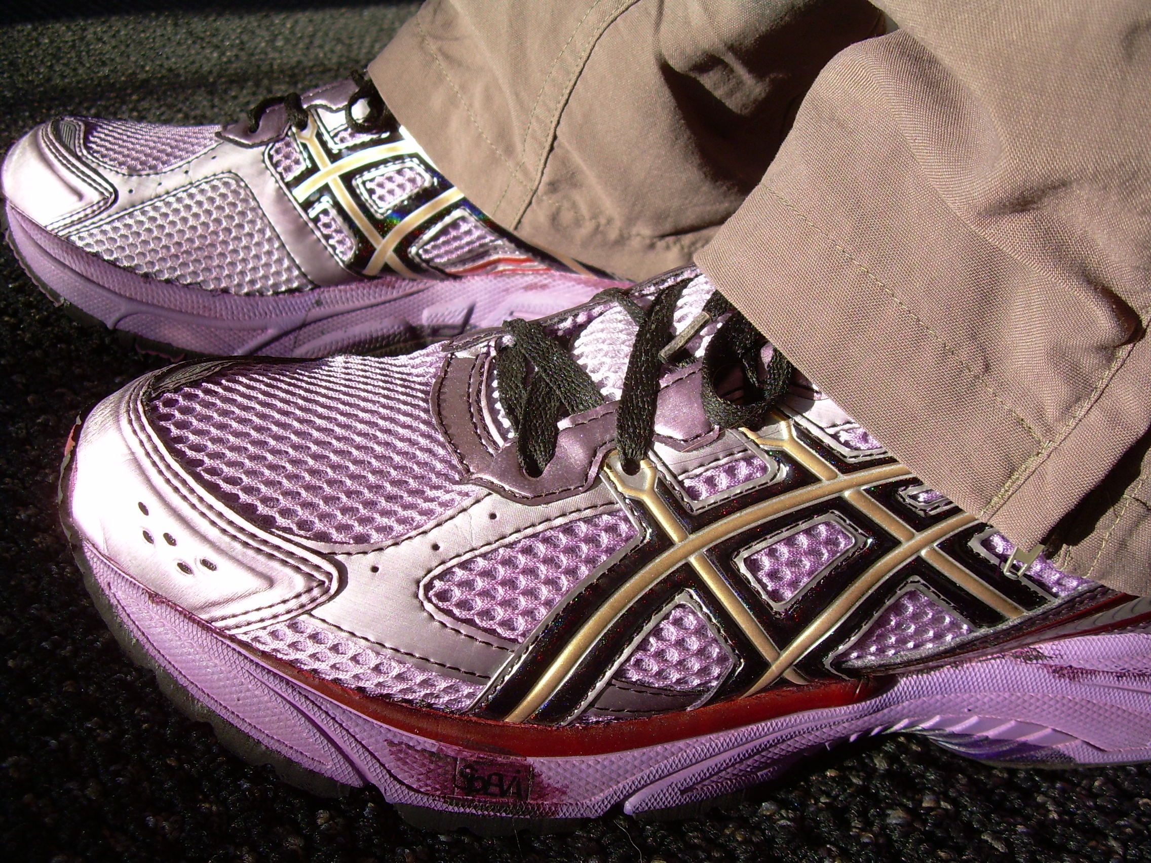 How to Dye Your Shoes a Cool Color Like Purple : 7 Steps (with Pictures ...