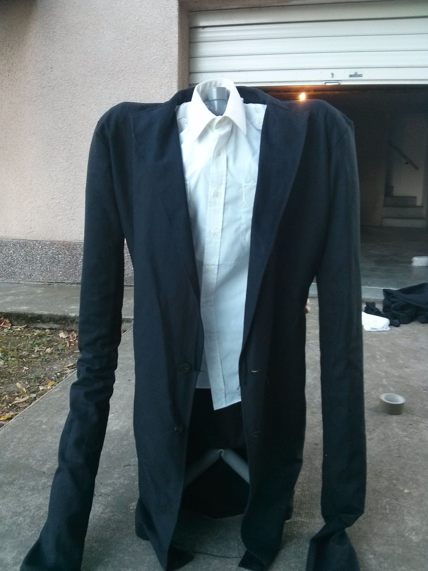 Low-cost / High-scare Slender Man : 5 Steps (with Pictures) - Instructables